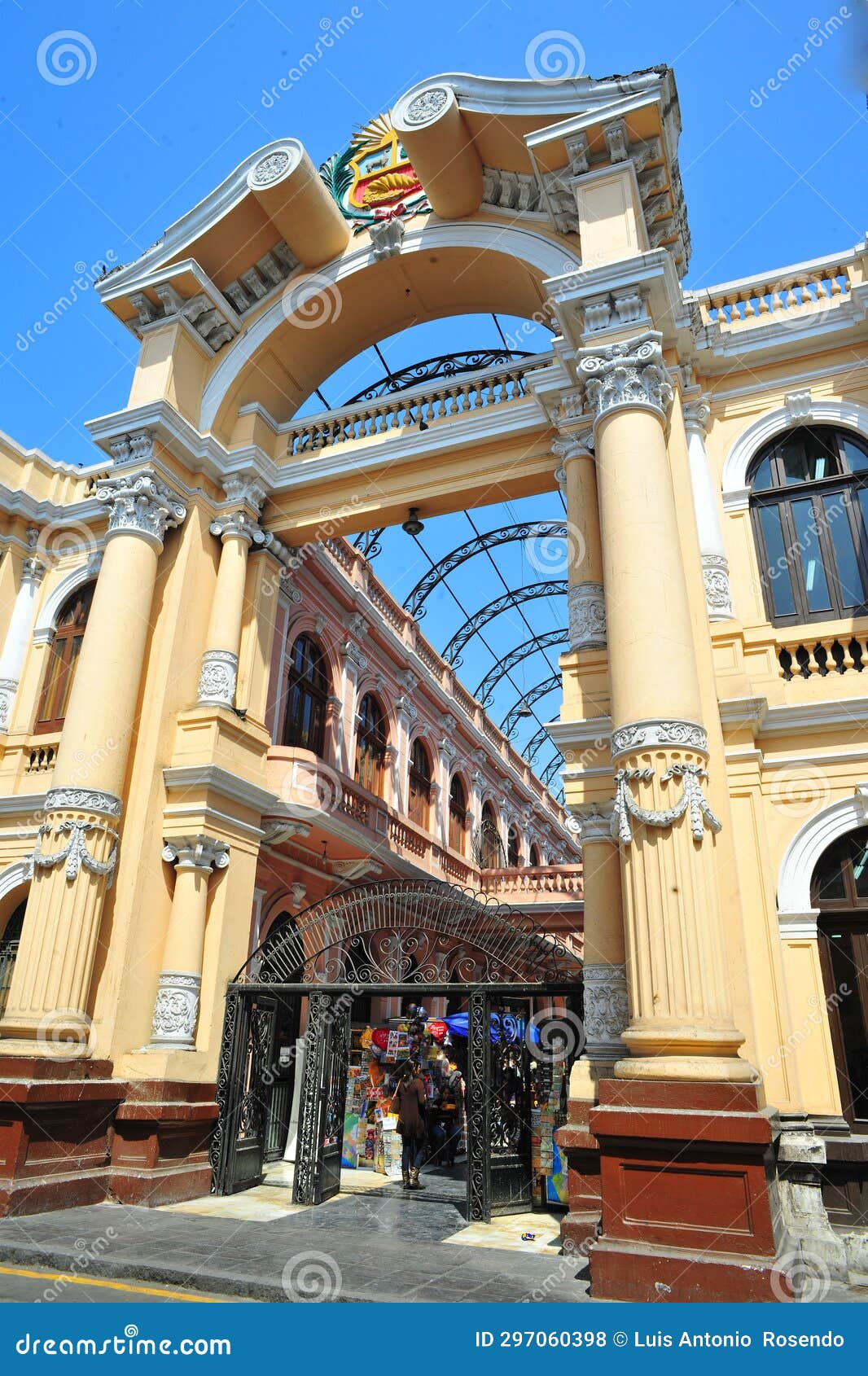 History and Architecture of the Facade of the Central Post Passage of ...
