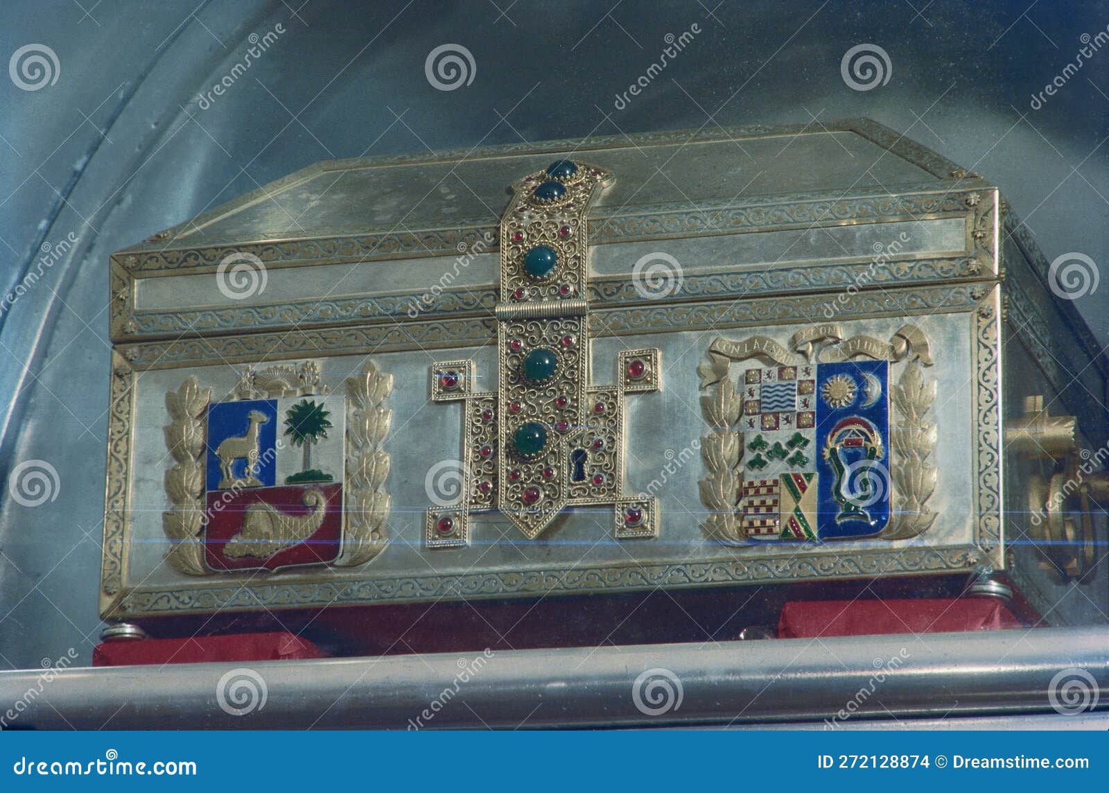 History Chest of Silver and Precious Stones in Museum Stock Photo ...