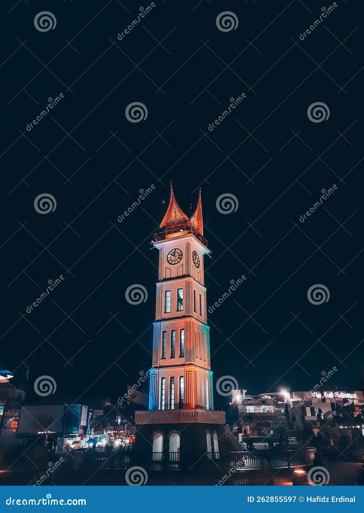 History Left Behind, Jam Gadang Bukittinggi Editorial Photography ...