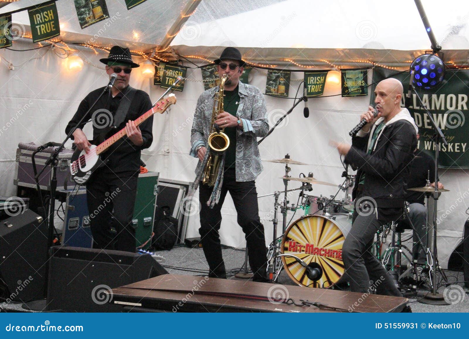 Hit Machine editorial photo. Image of downtown, portland - 51559931