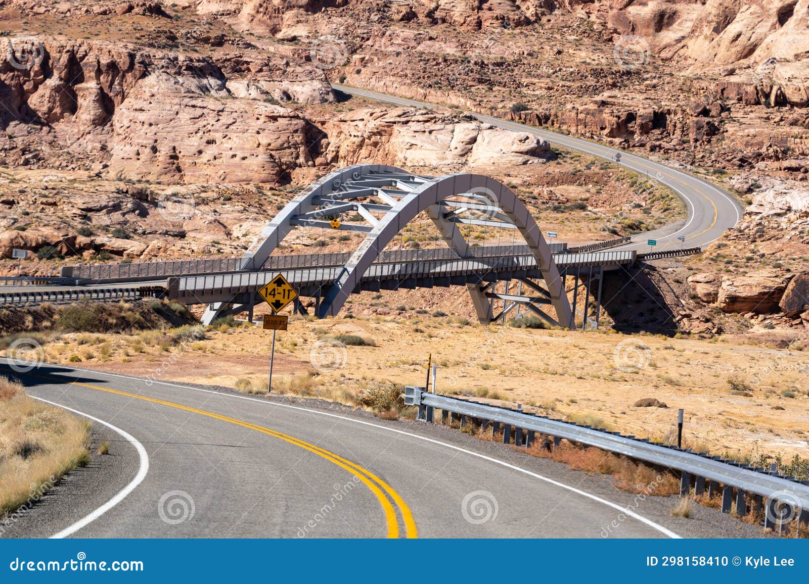 Hite Crossing Bridge in Utah Stock Photo - Image of cliffs, arch: 298158410