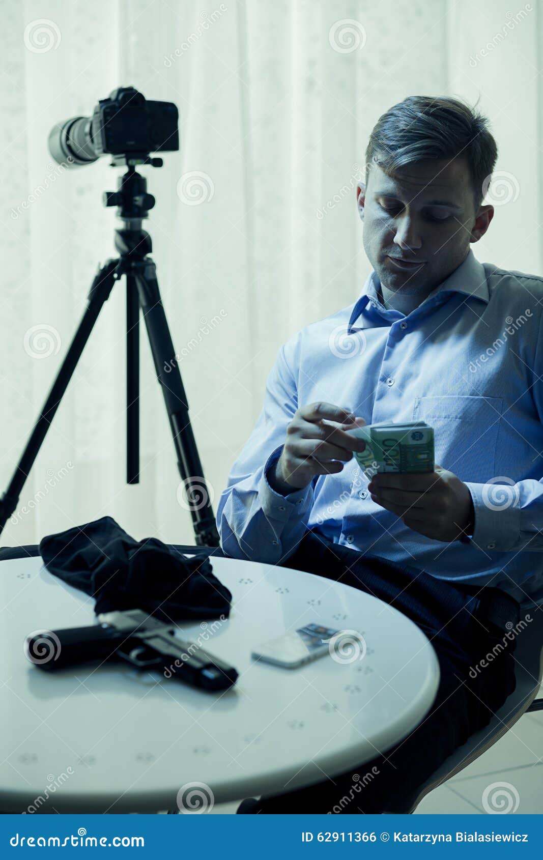 Hitman counting money stock photo. Image of agent, interview - 62911366