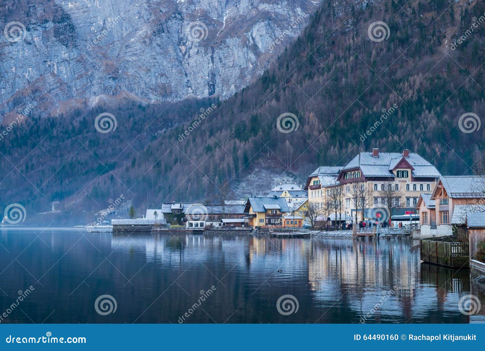 Hiver Dans Le Village De Hallstatt, Autriche Photo stock - Image du ...