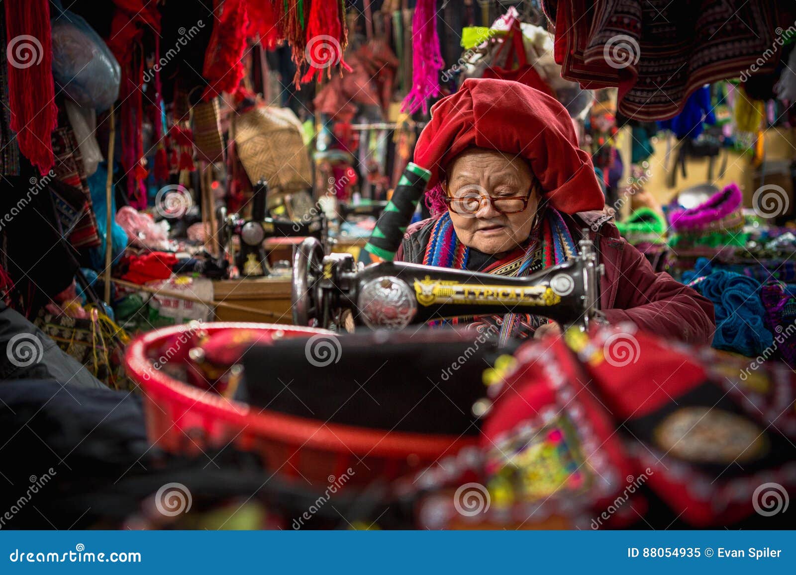 Hmong Hill Tribe Woman Uses Sewing Machine Stock Photos - Free ...