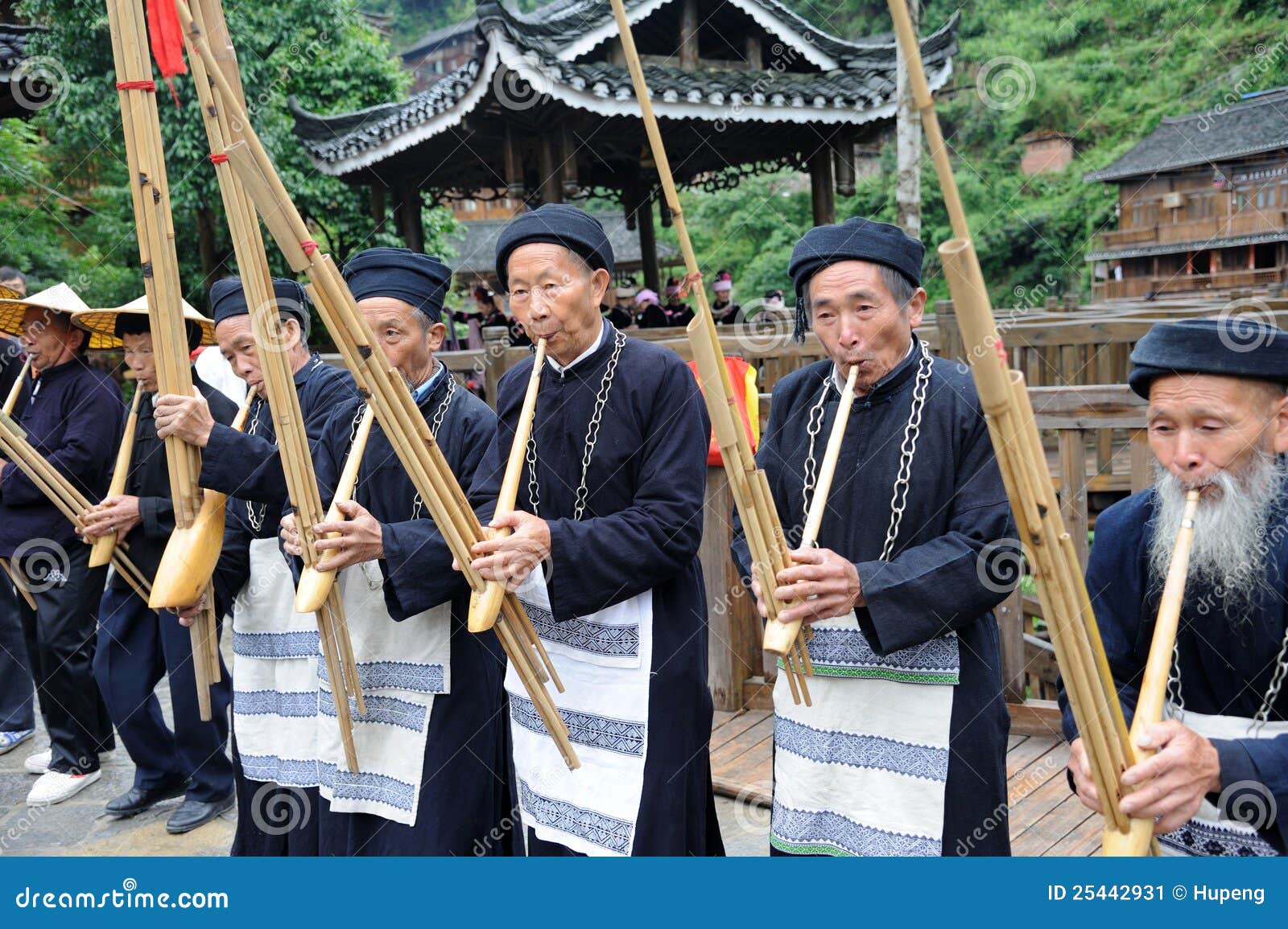 Hmong Musicians from Guizhou Perform on Lusheng Editorial Photo - Image ...