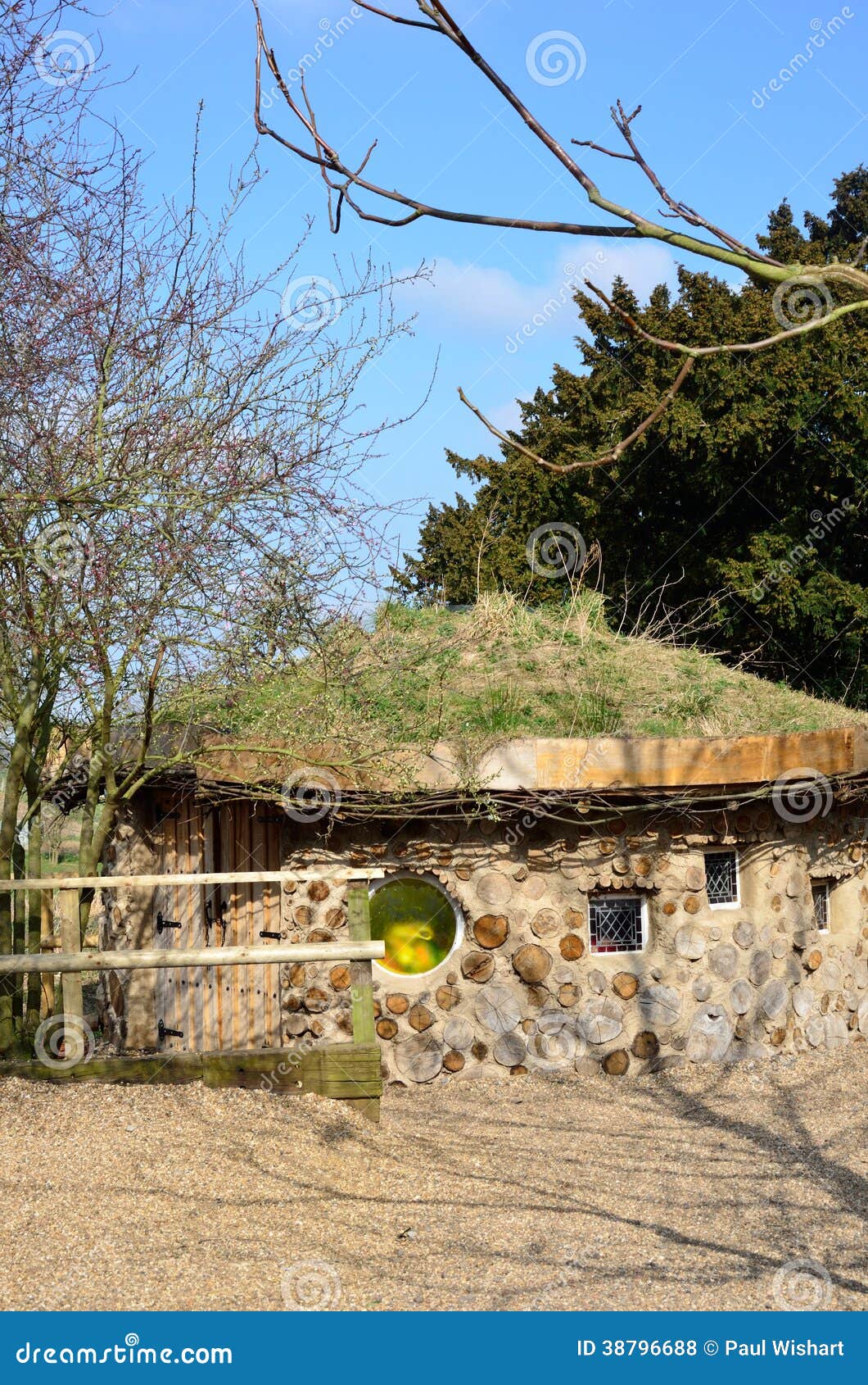 Hobbit style house editorial stock photo. Image of stone - 38796688