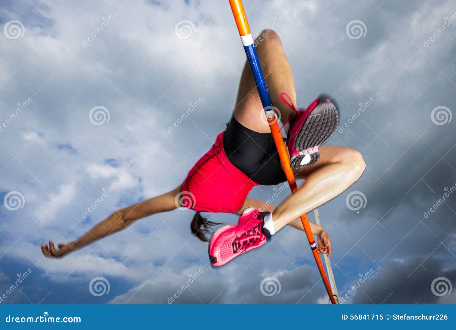 Hochsprung stockbild. Bild von spur, bewegung, sportler - 56841715