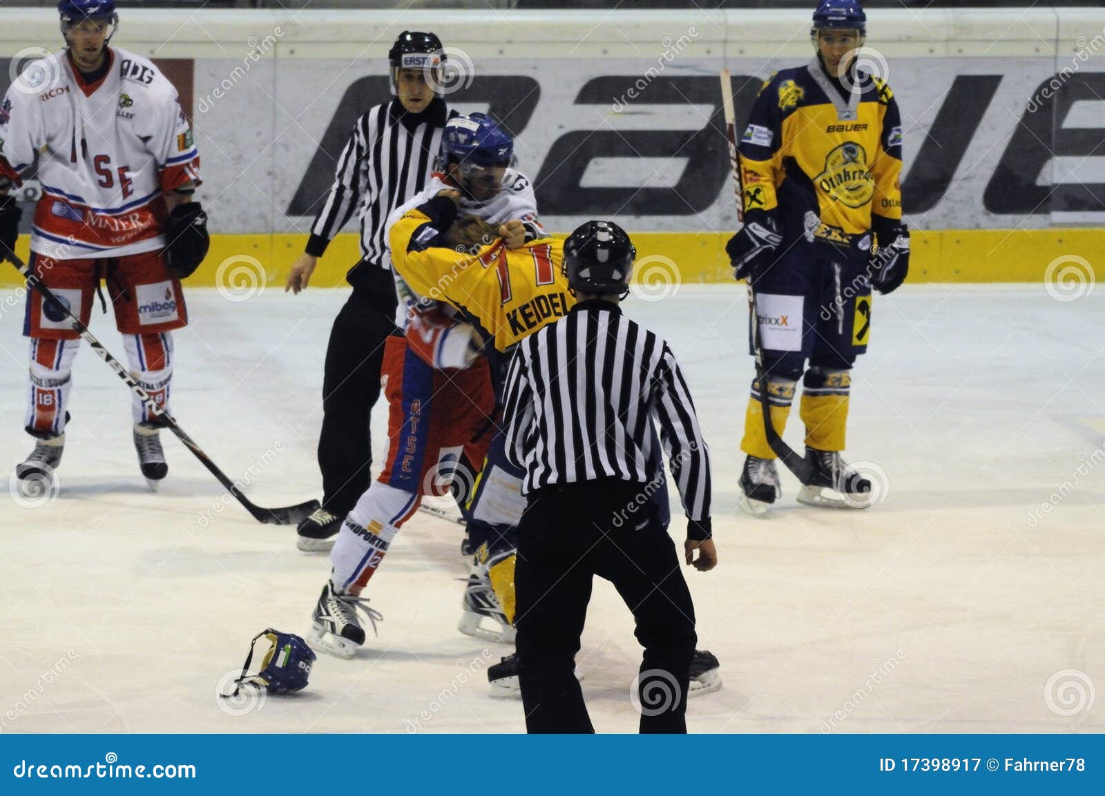 Hockey fight editorial photography. Image of graz, austria - 17398917
