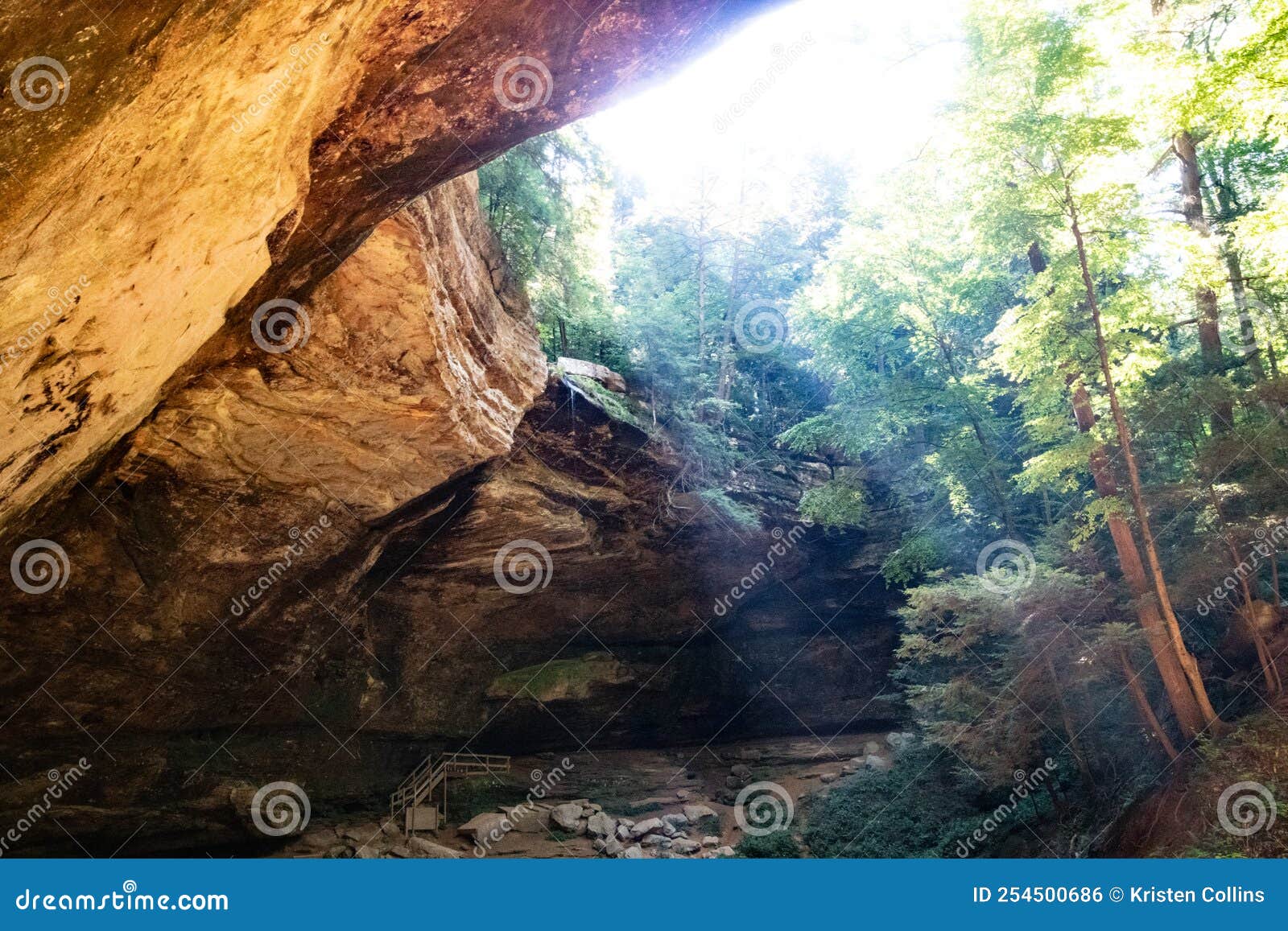 Hocking Hills Ash Falls Cave Stock Photo - Image of hillsash, trail ...