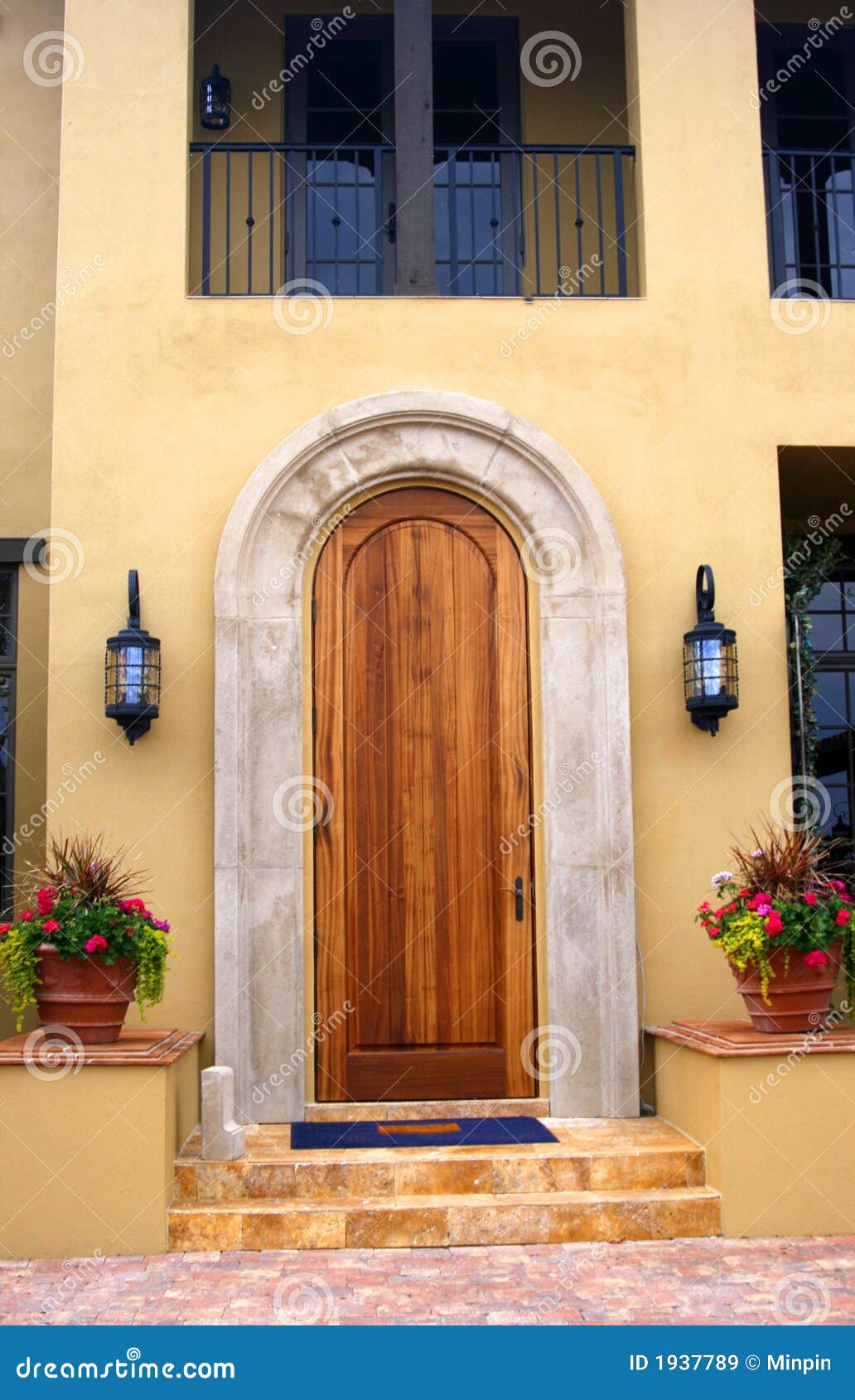 Hoefijzer Ingang stock afbeelding. Image of balkon, artistiek - 1937789