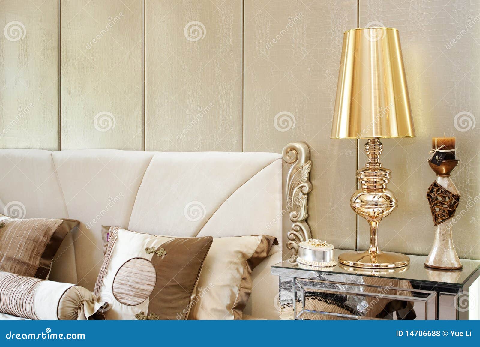 Hogar agradable foto de archivo. Imagen de agradable - 14706688