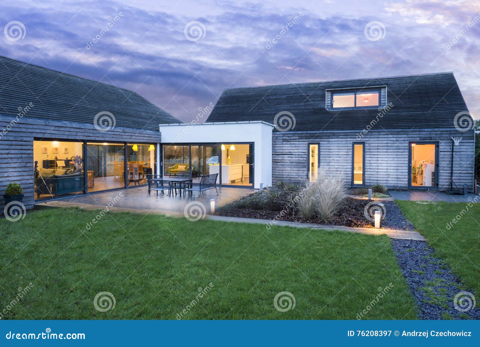 Hogar ideal moderno imagen de archivo. Imagen de madera - 76208397