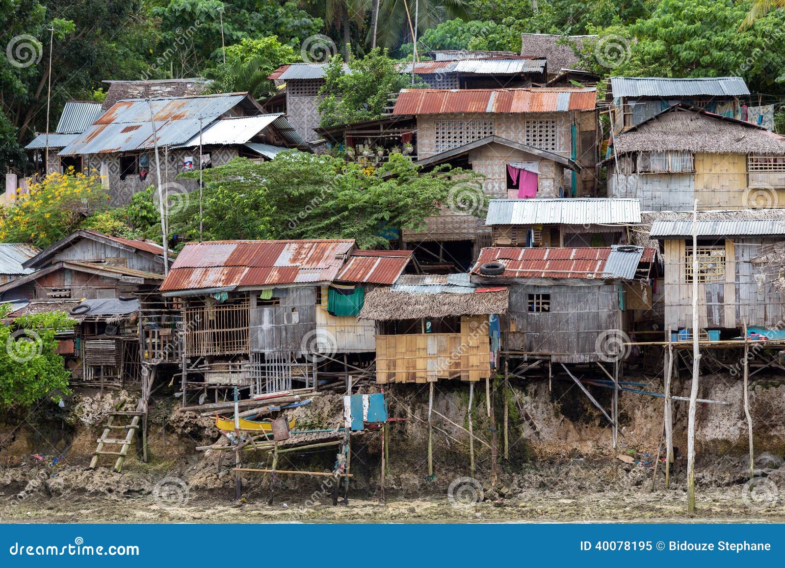 Hogares De La Chabola En Filipinas Imagen de archivo - Imagen de ...