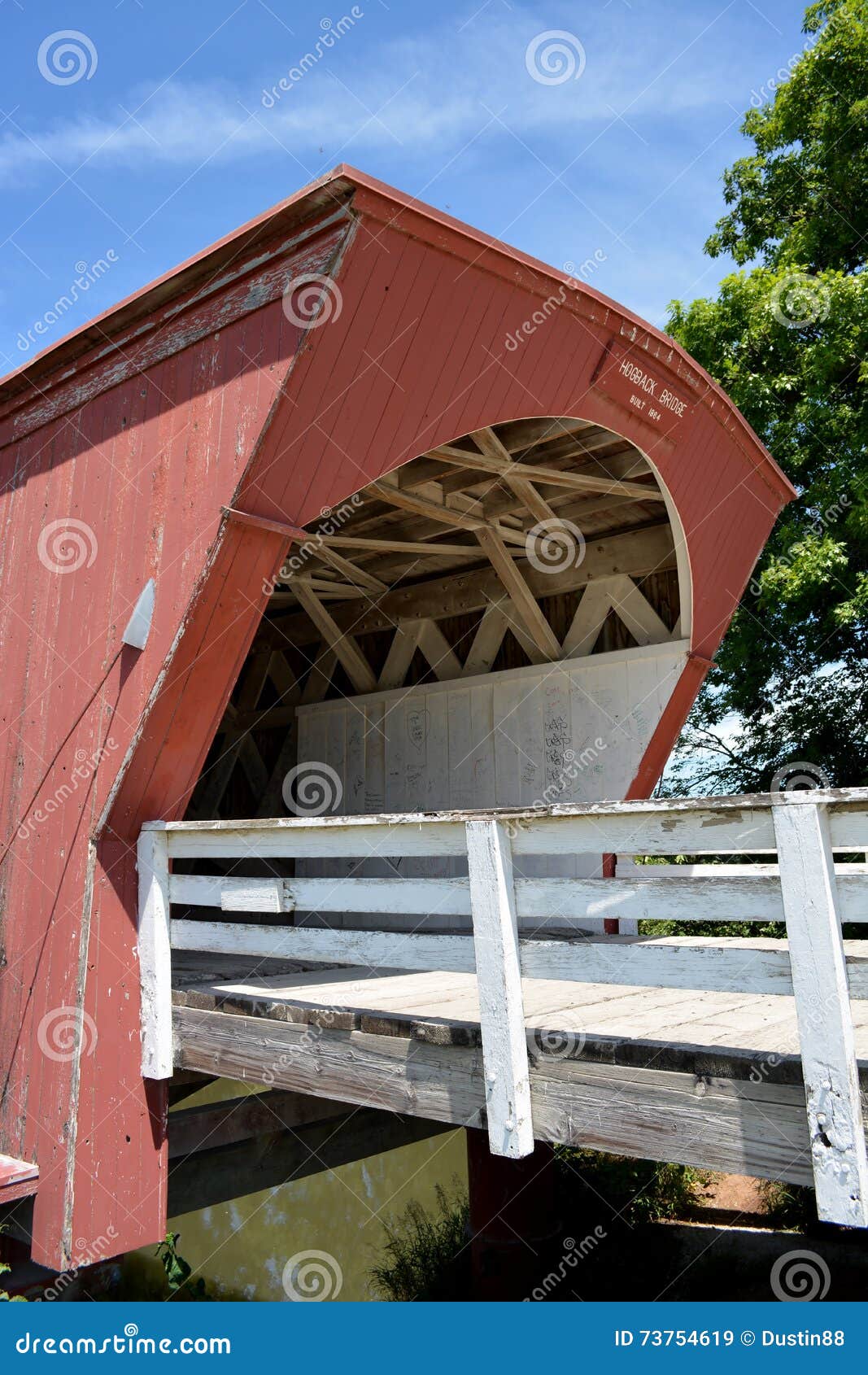 Hogback Covered Bridge Near Winterset Iowa Editorial Stock Image ...