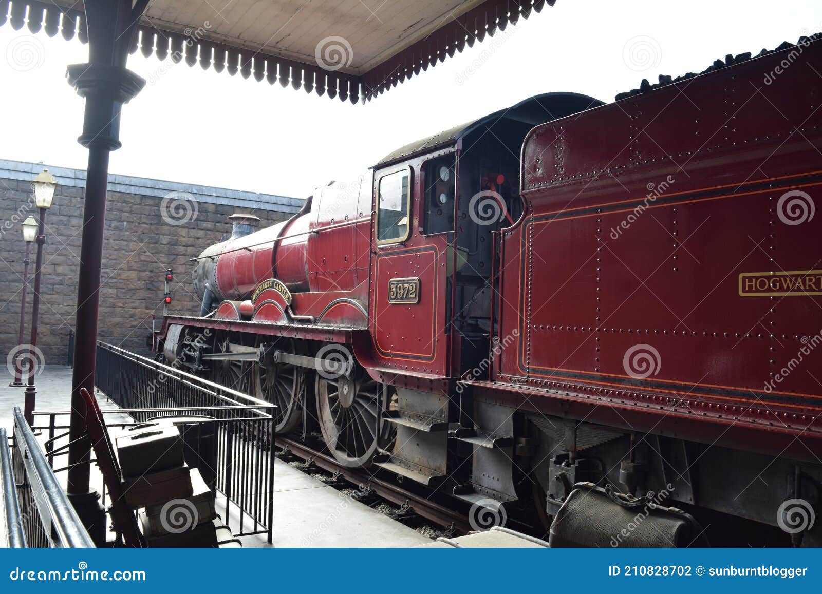 Hogwarts Express Train Sign Editorial Photography - Image of facade ...