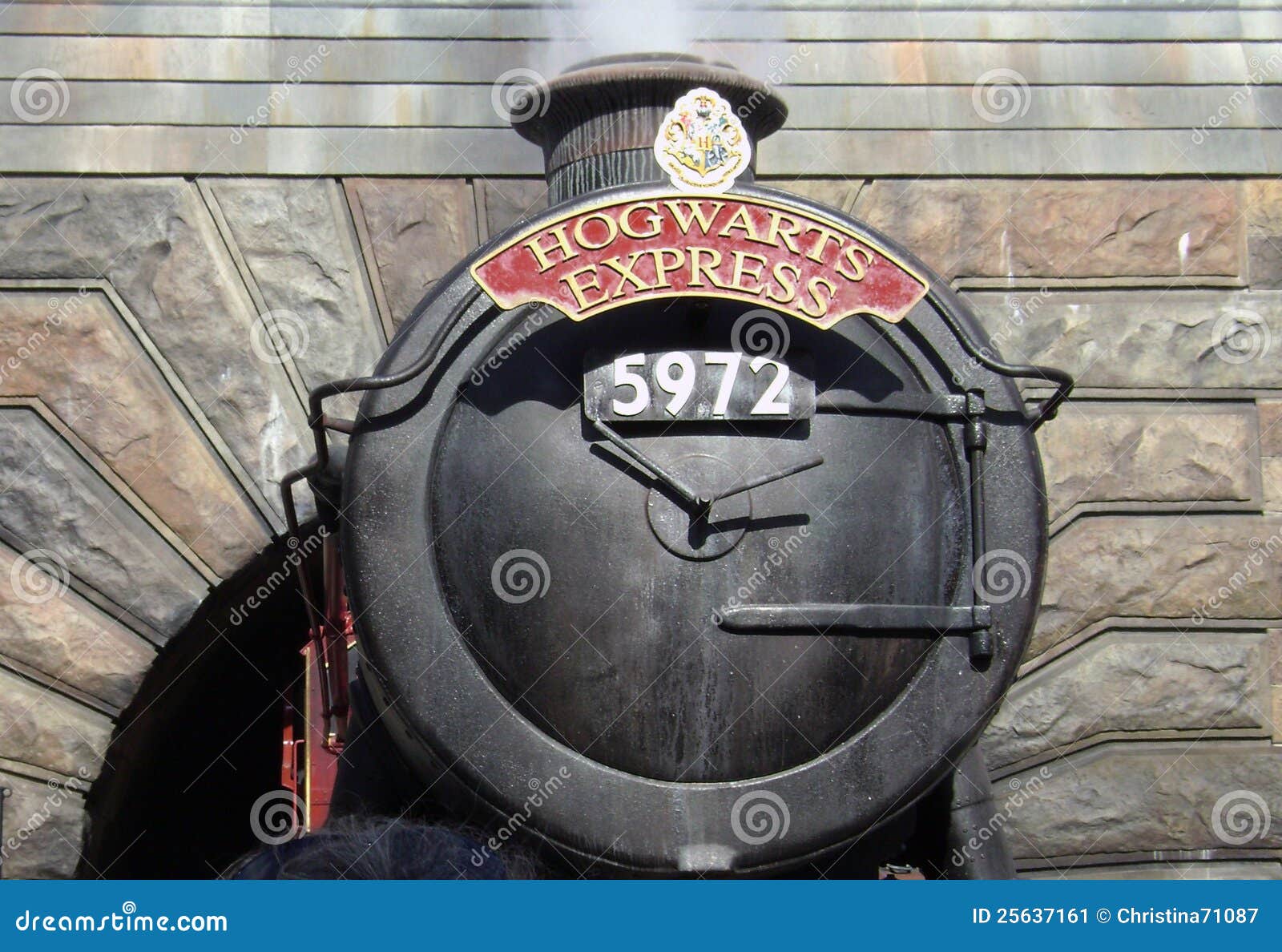 Hogwarts Express 9 And Three Quarter Train Platform From Harry Potter ...