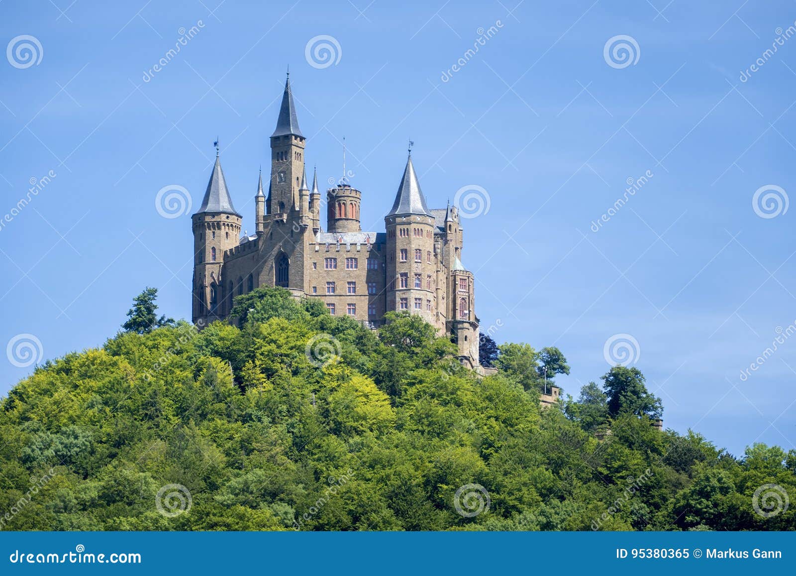 Hohenzollern slott fotografering för bildbyråer. Bild av europa - 95380365