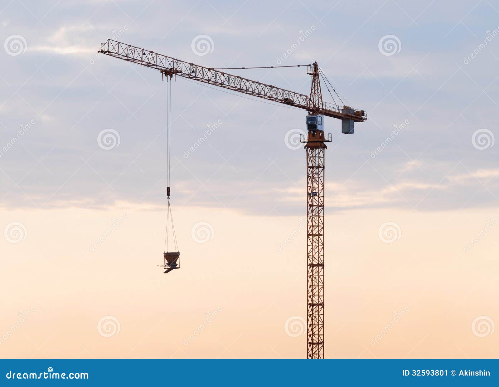 Hoisting crane stock image. Image of equipment, heavy - 32593801