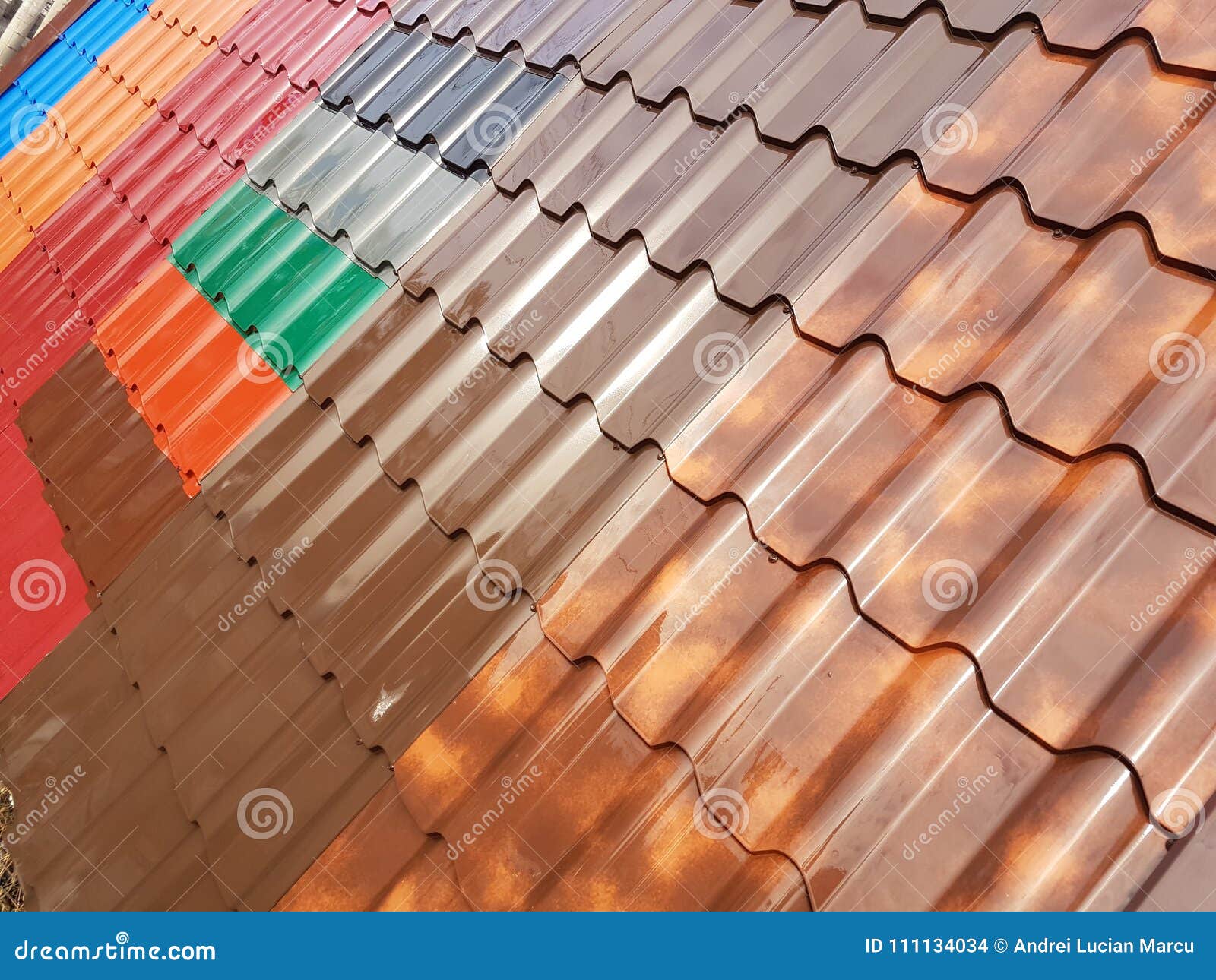 Hoja de la techumbre foto de archivo. Imagen de tabla - 111134034