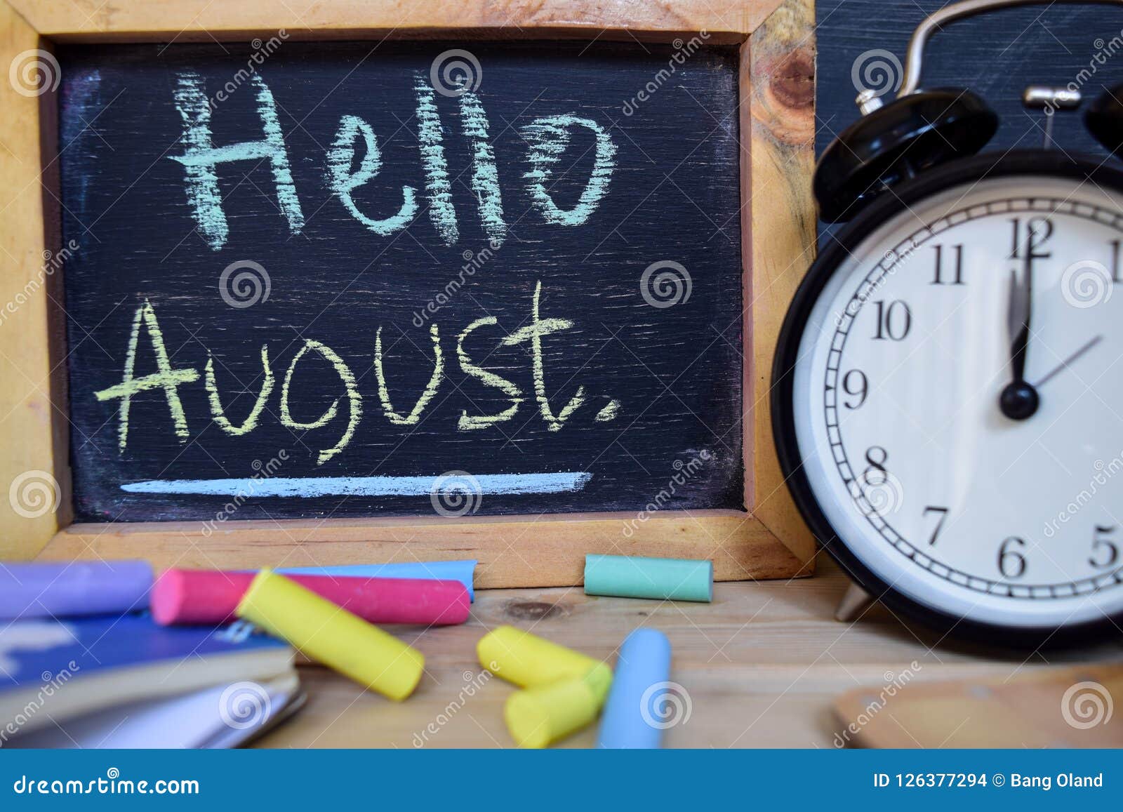 Hola Augusto De Nuevo a Concepto De La Escuela Foto de archivo - Imagen de oficina, presente ...