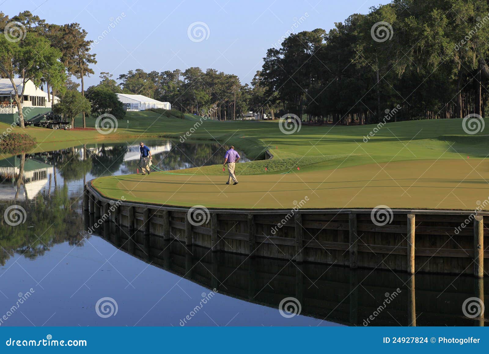 Hole 17 at the Players Championship 2012 Editorial Stock Image - Image ...