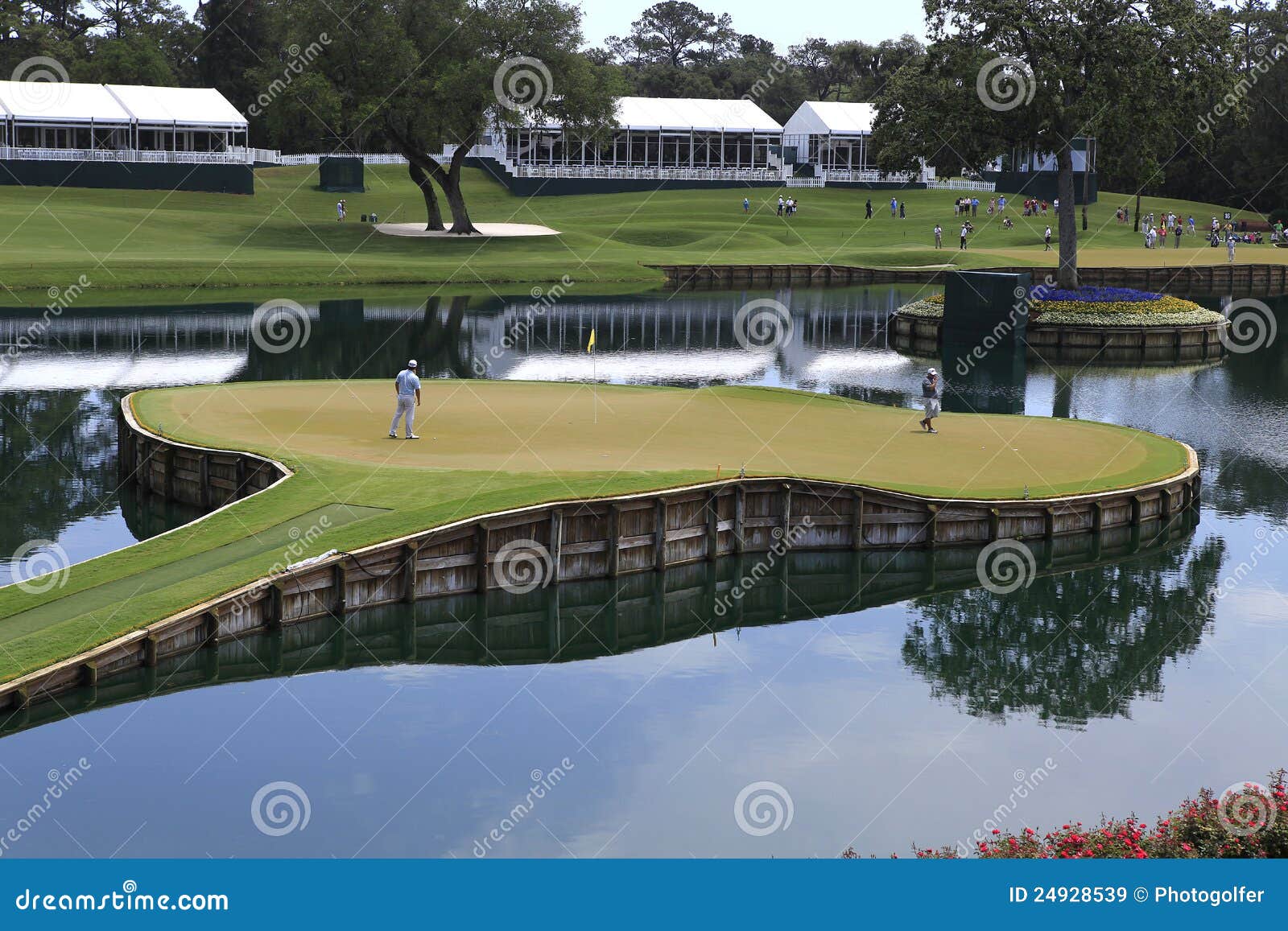 Hole 17 at the Players Championship 2012 Editorial Stock Image - Image ...