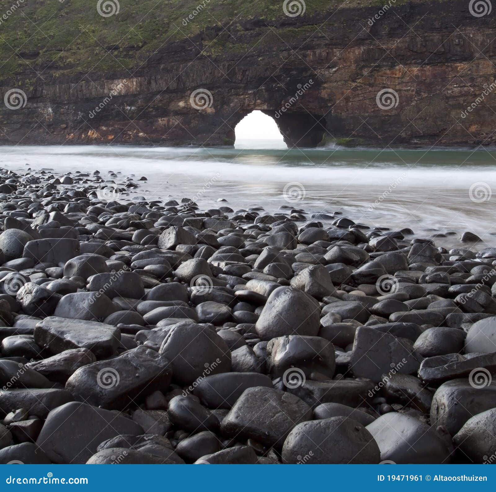 Hole in the Wall Landscape Wet Rocks Stock Image - Image of scene, hill ...