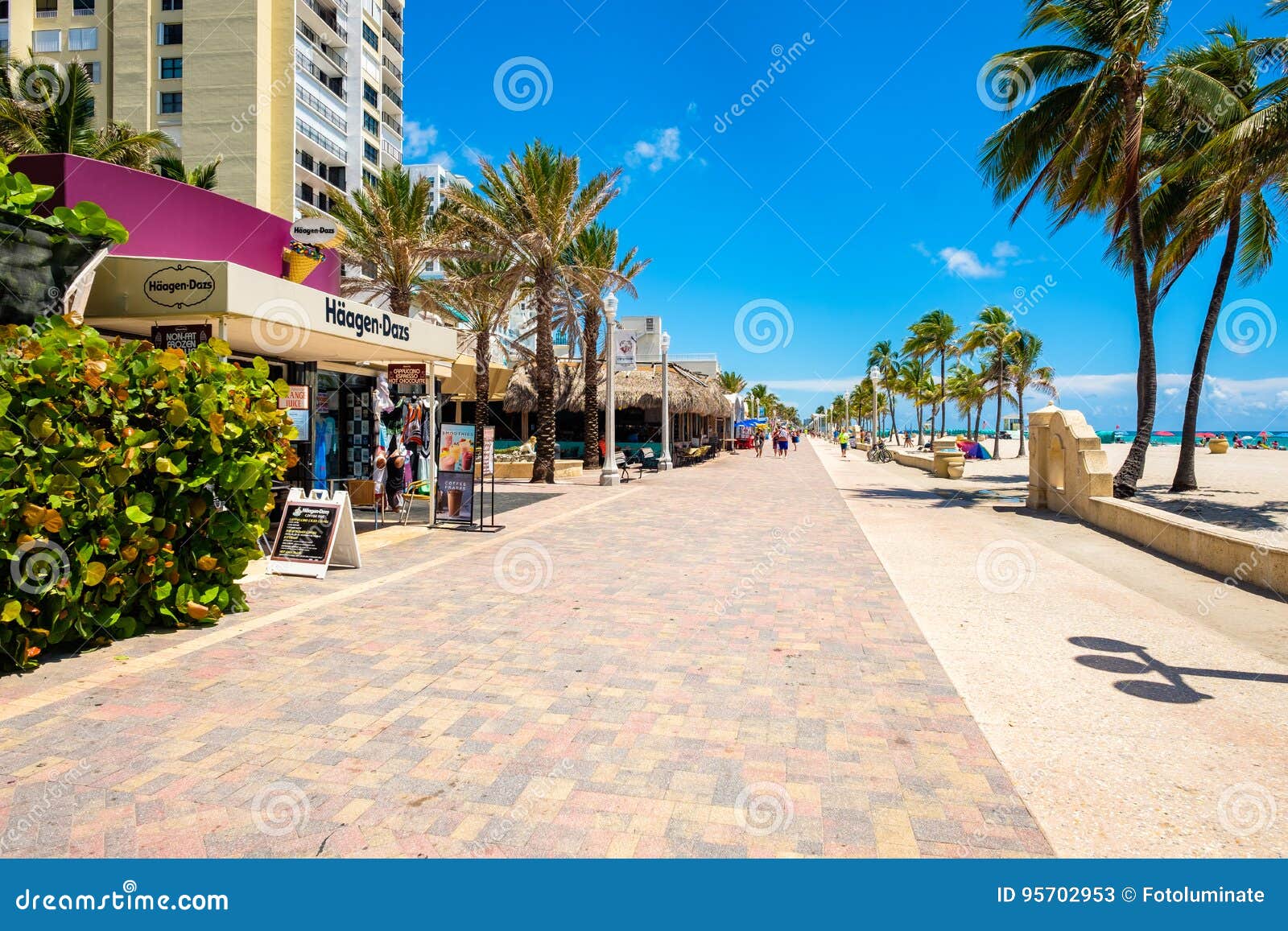 Hollywood-Strand Florida redaktionelles stockfoto. Bild von landschaft ...