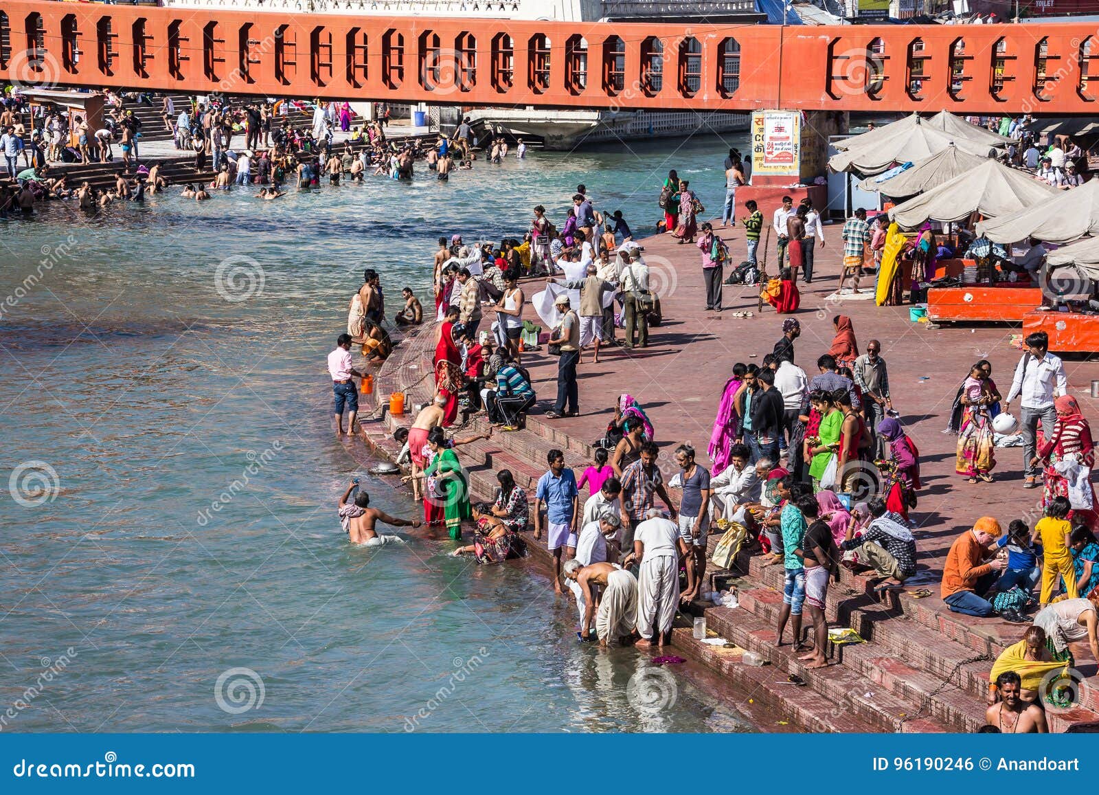 Holy bath in the Ganges editorial photo. Image of religious - 96190246
