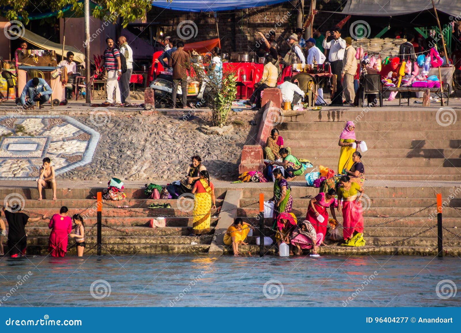 Holy bath in the Ganges editorial photography. Image of worship - 96404277