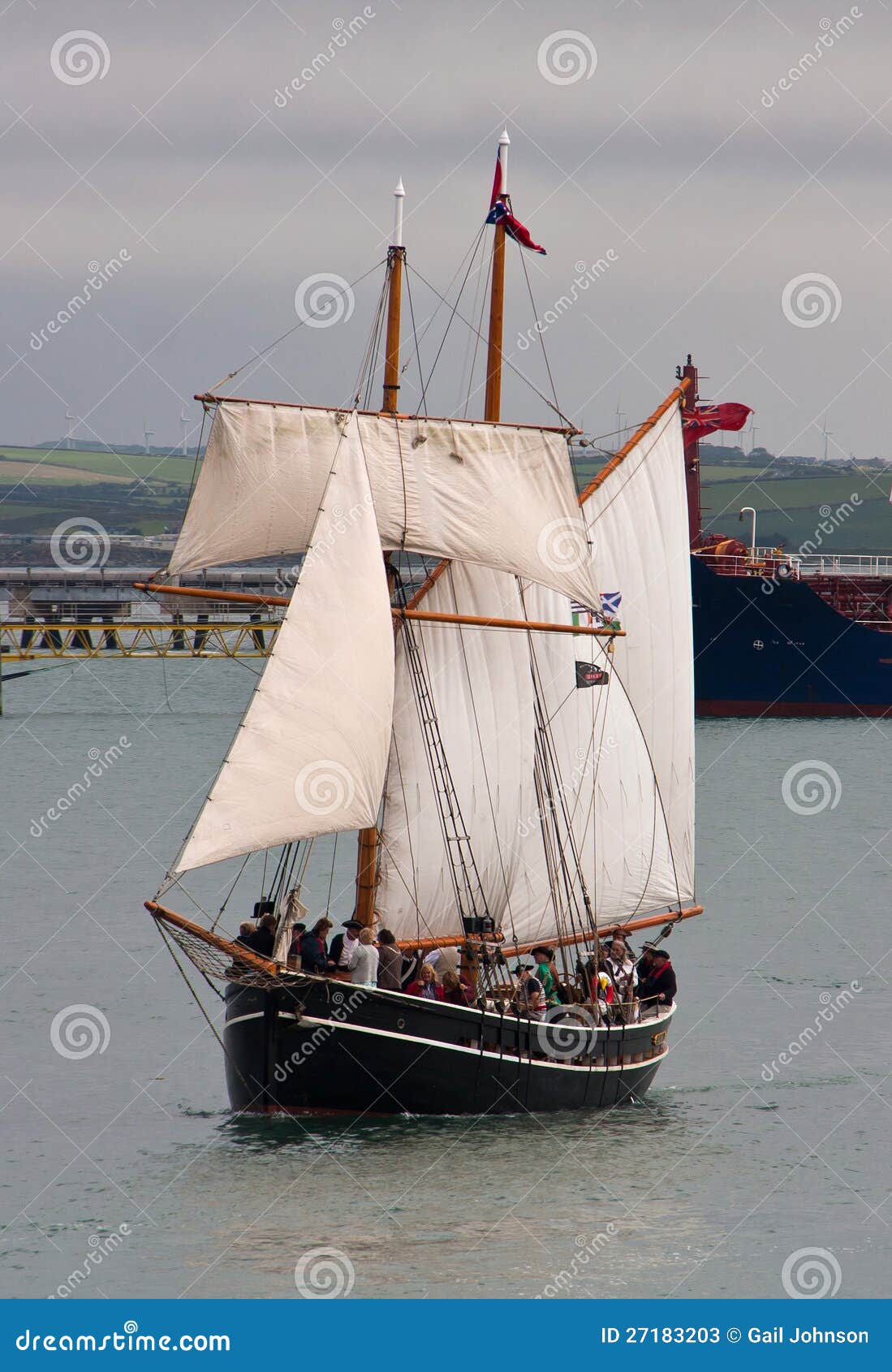 Holyhead Sailing Festival editorial stock photo. Image of parade - 27183203