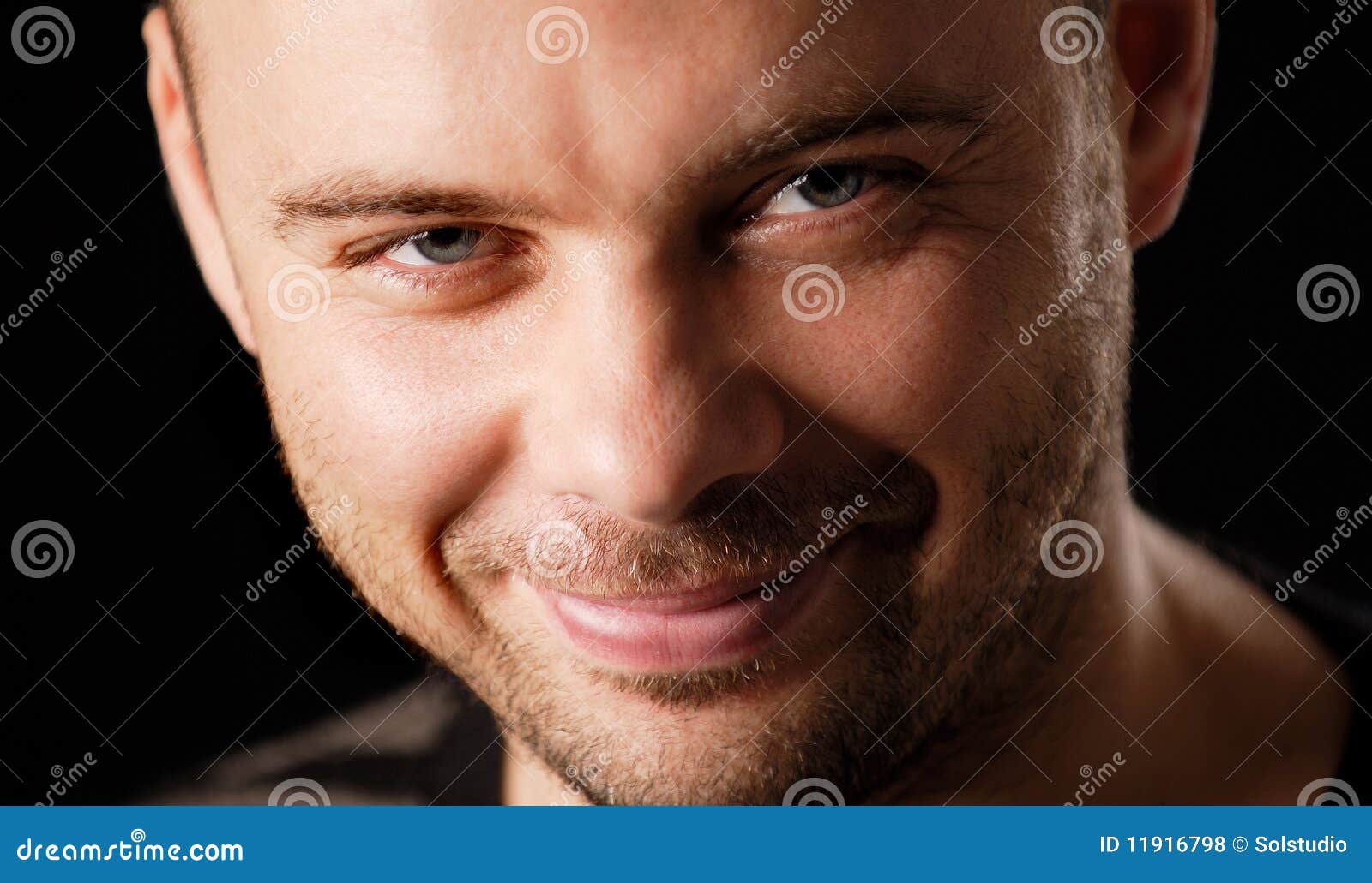 Hombre astuto foto de archivo. Imagen de sonrisa, ojos - 11916798