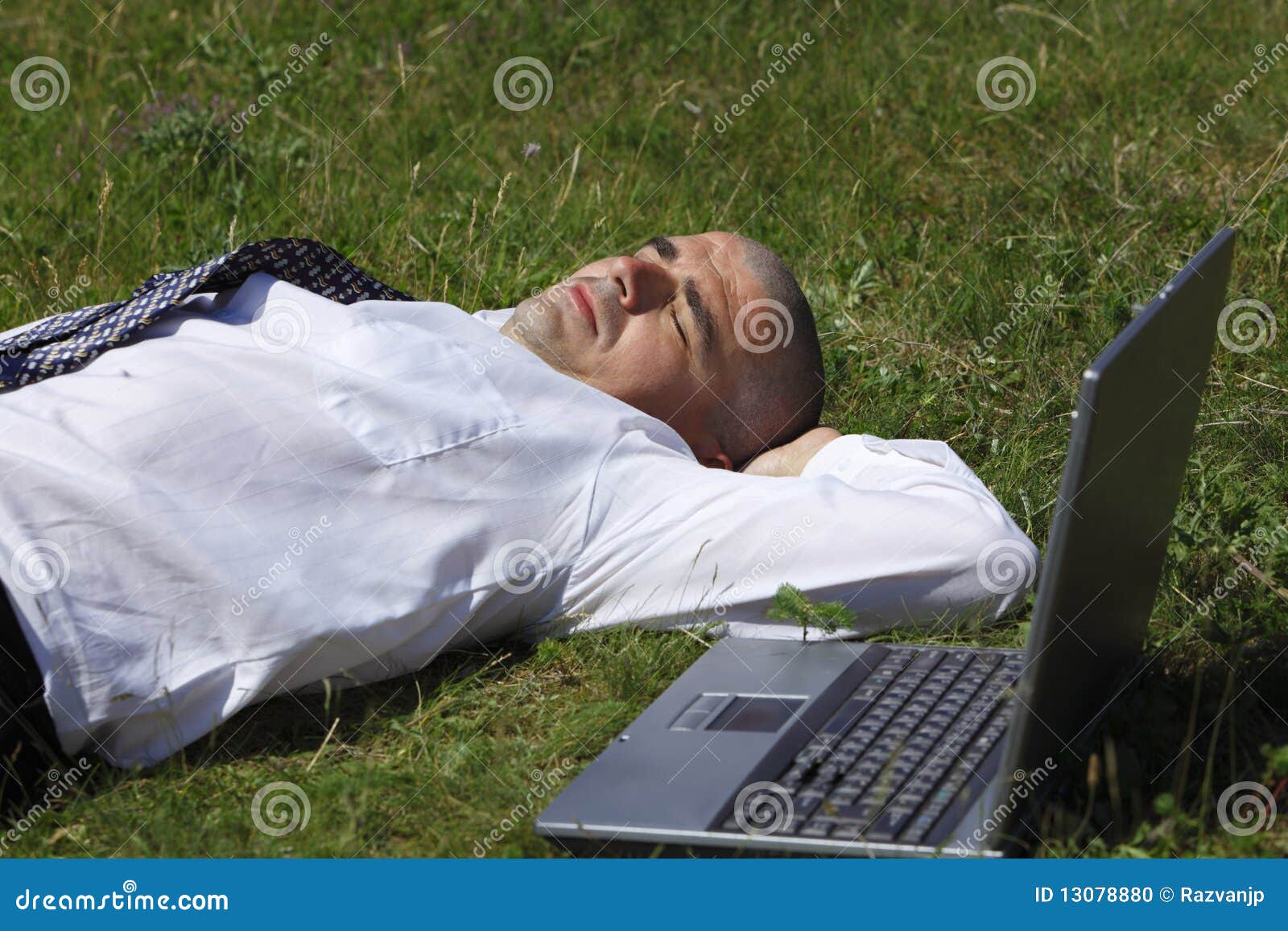 Hombre cansado foto de archivo. Imagen de empresario - 13078880