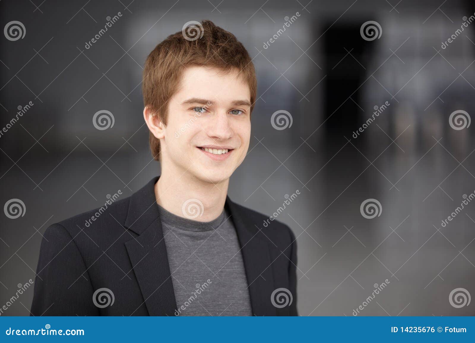 Hombre Caucásico Hermoso Joven Foto de archivo - Imagen de adulto ...