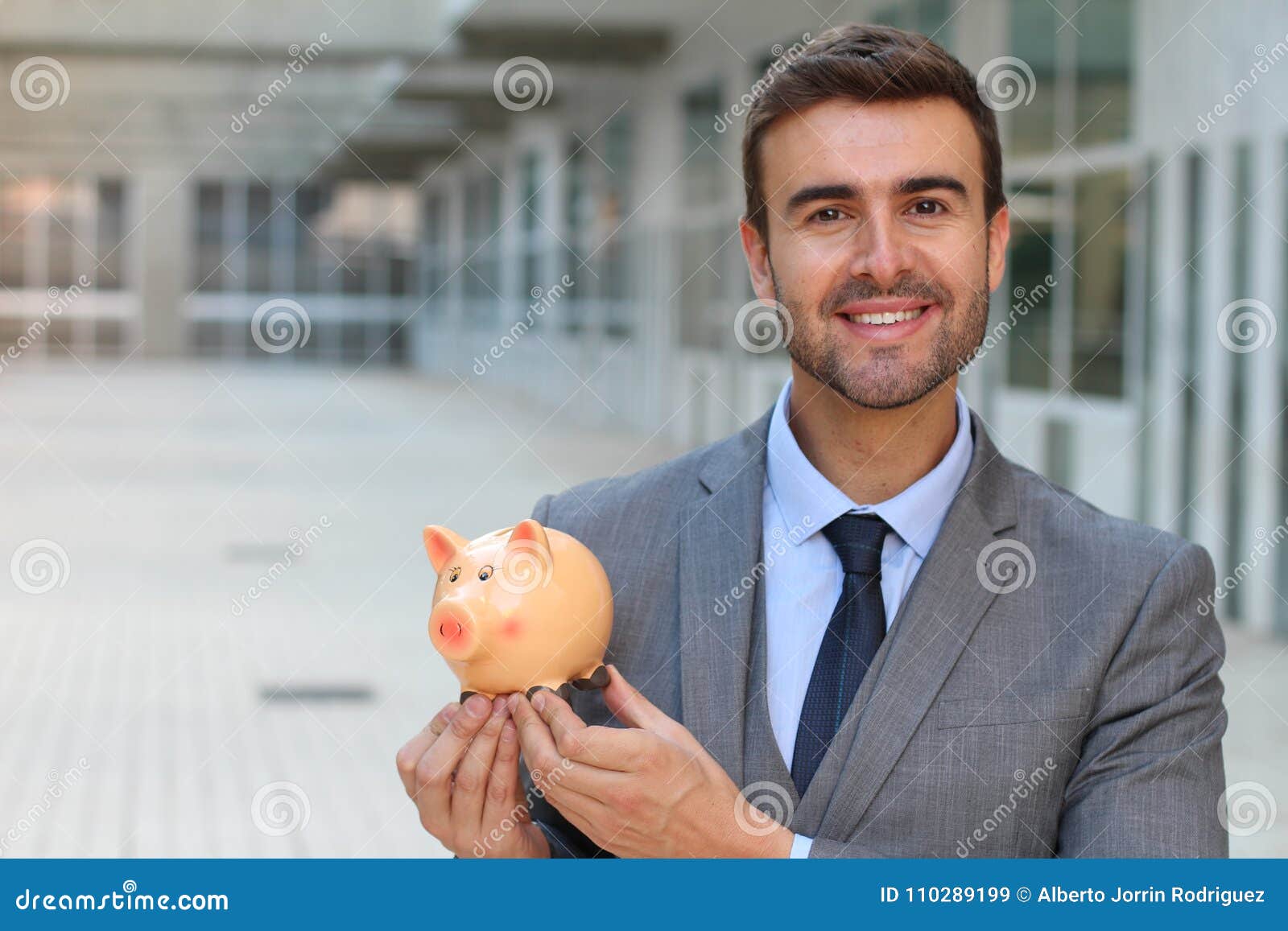 Hombre Codicioso Que Ahorra Su Dinero Imagen de archivo - Imagen de ...