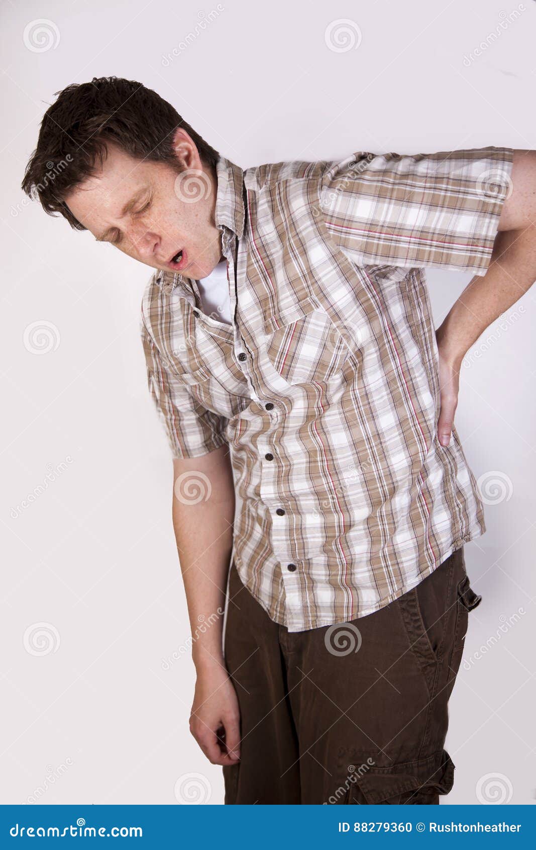 Hombre Con Dolor De Espalda Foto de archivo - Imagen de hombre, aislado ...