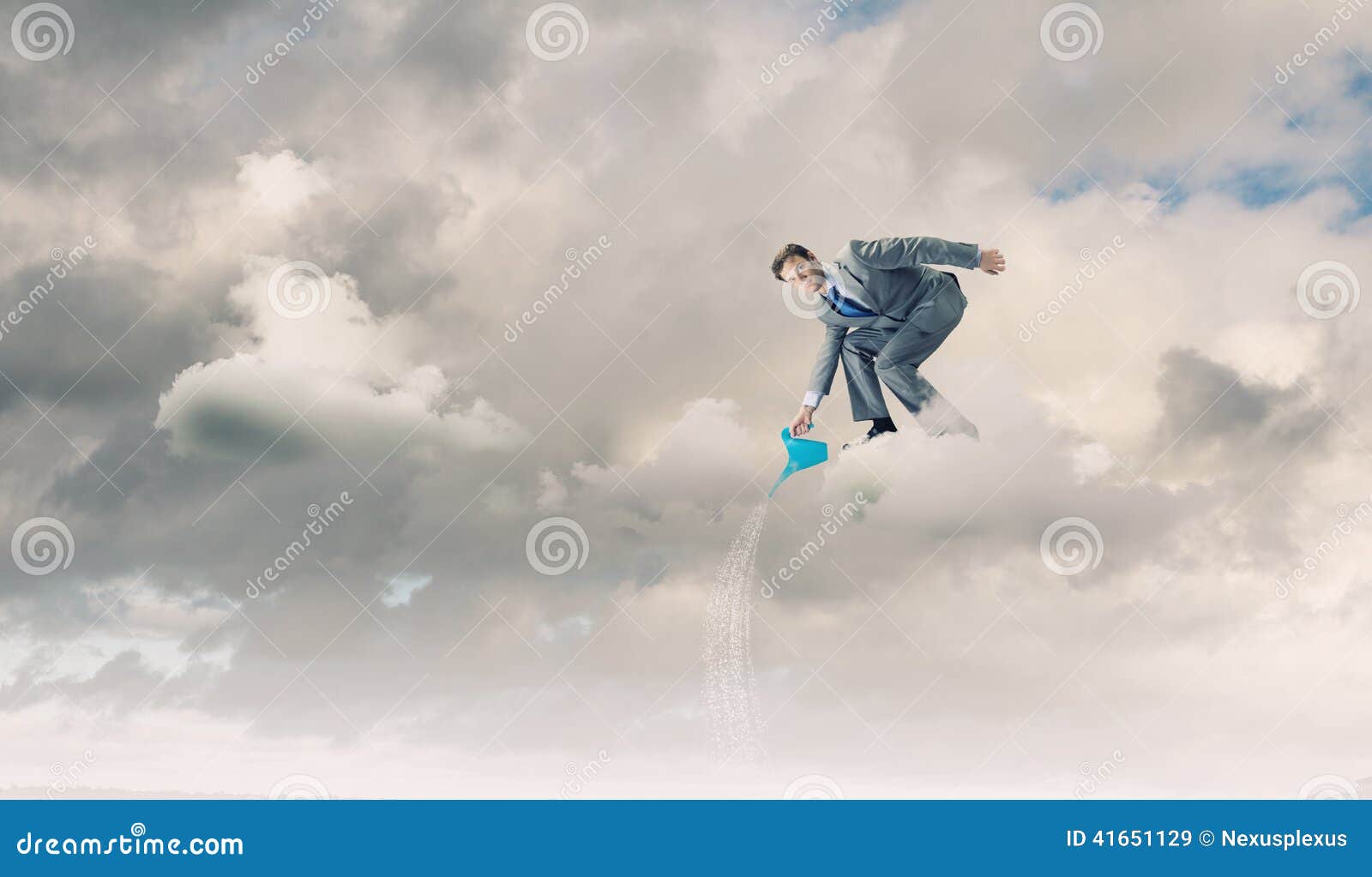 Hombre con la poder imagen de archivo. Imagen de vierta - 41651129