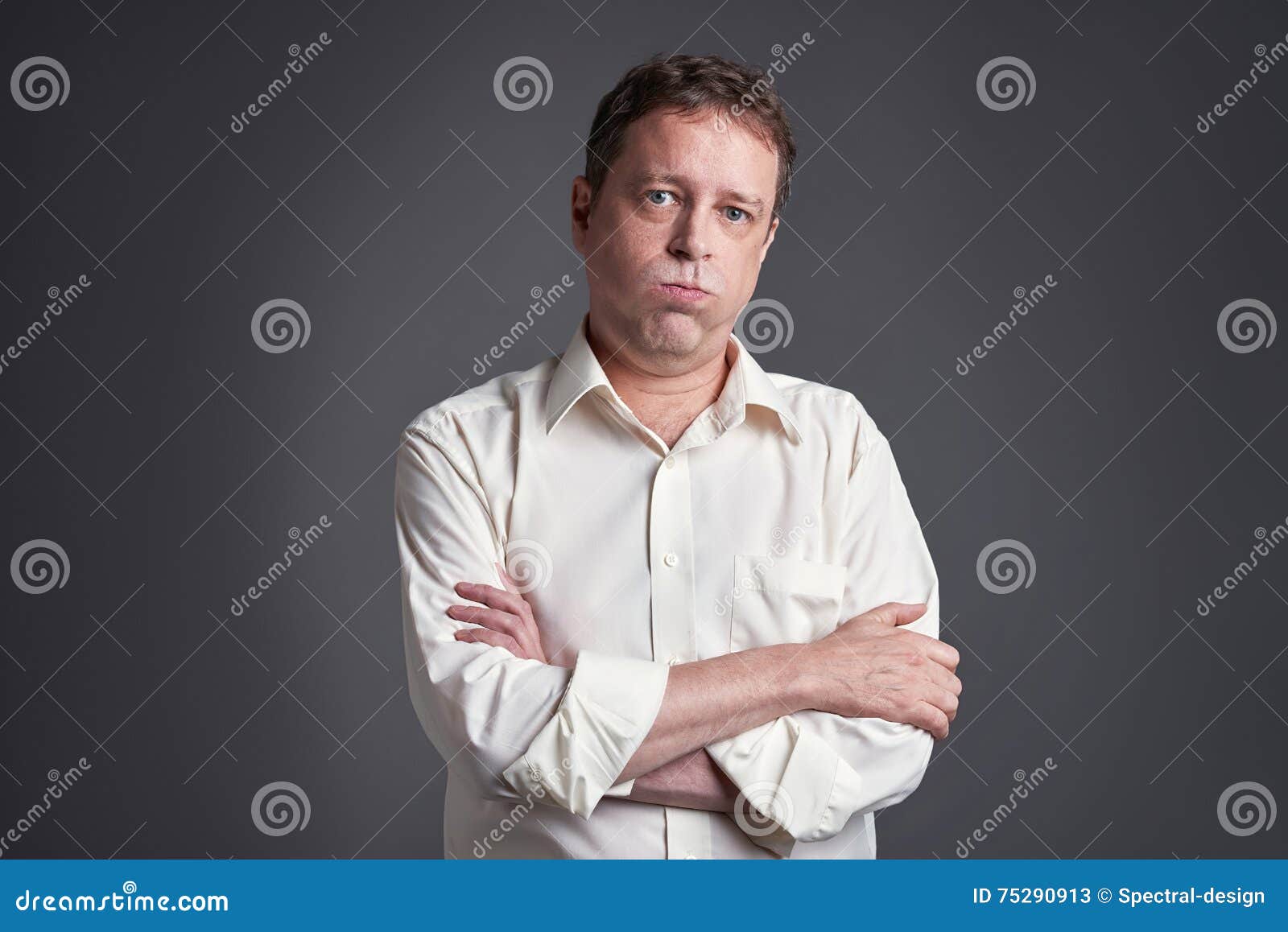 Hombre De La Edad Media Aliviado Imagen de archivo - Imagen de camisa ...