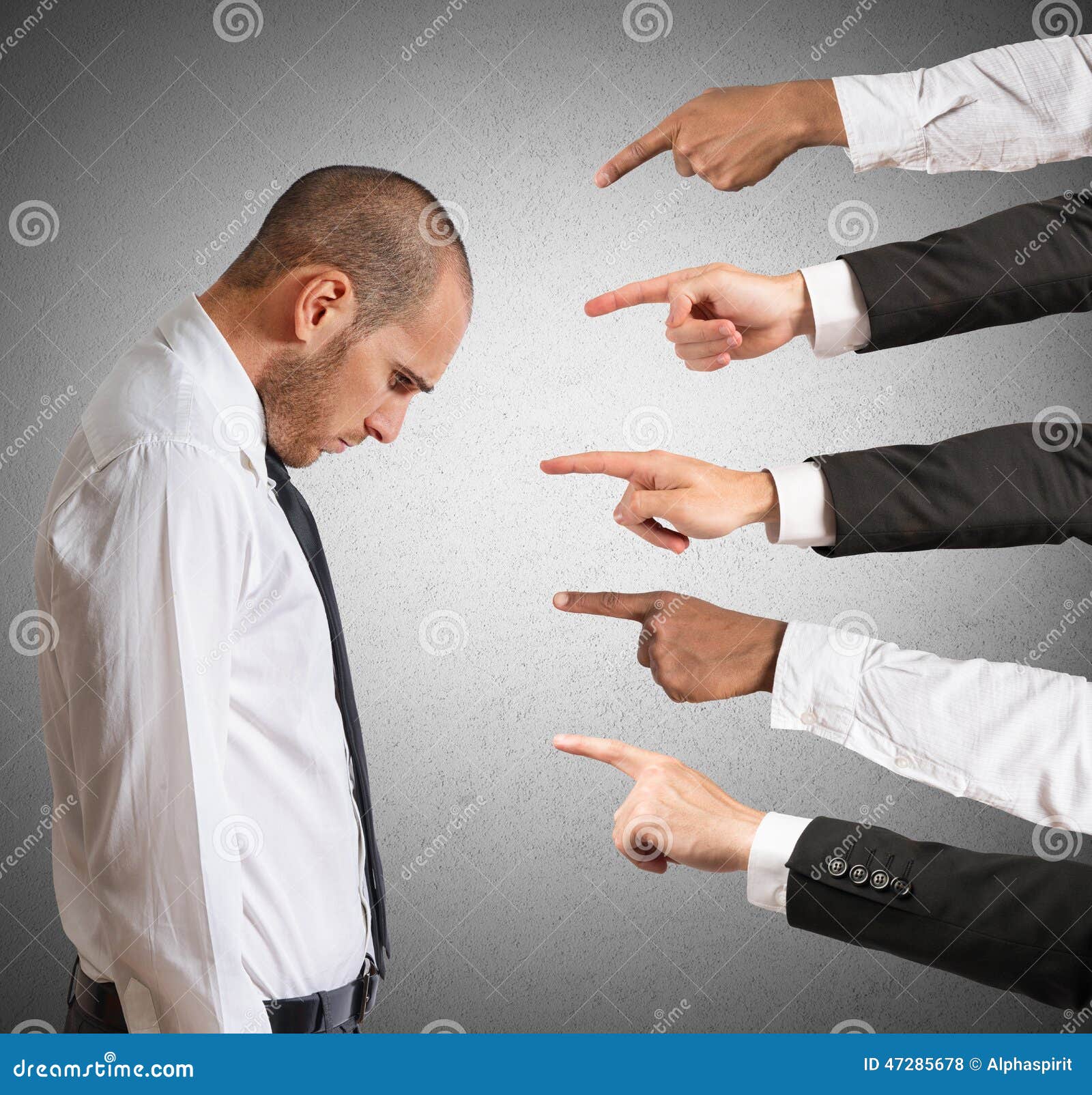 Hombre de negocios acusado foto de archivo. Imagen de pierda - 47285678