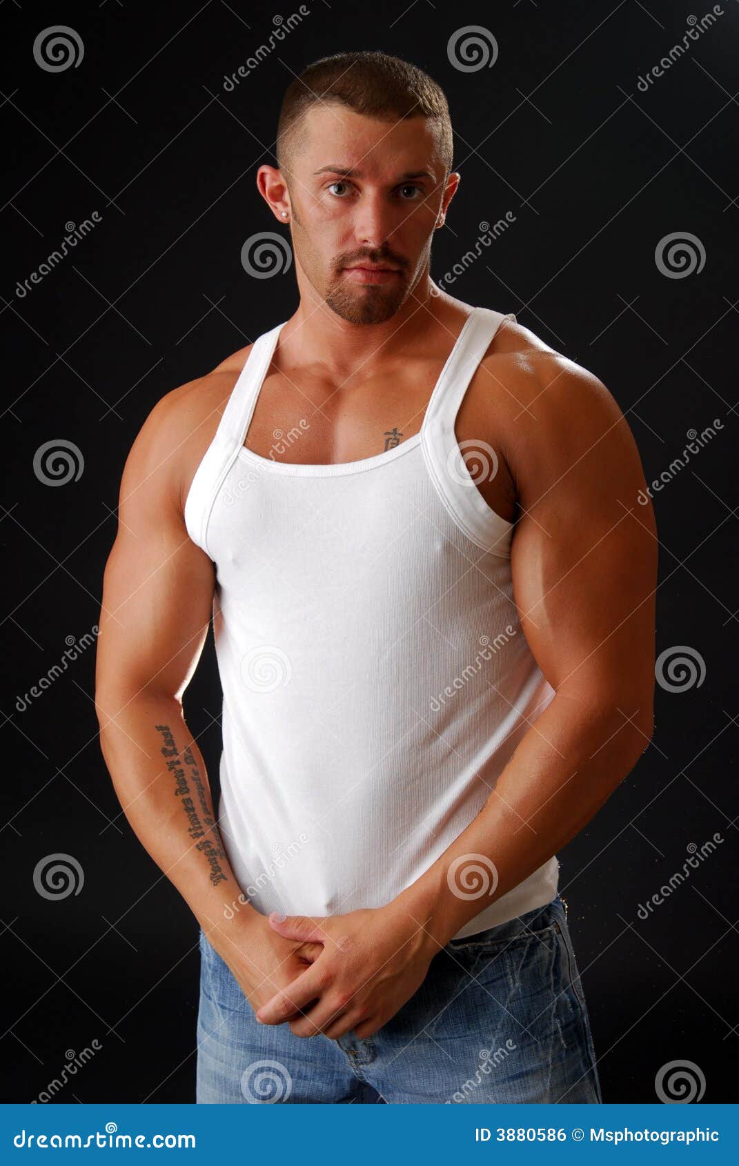 Hombre del músculo foto de archivo. Imagen de sano, muscular - 3880586