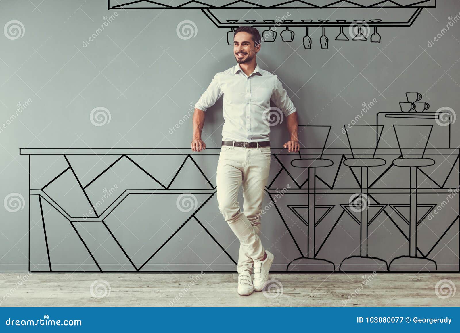 Hombre en barra imagen de archivo. Imagen de fondo, hermoso - 103080077