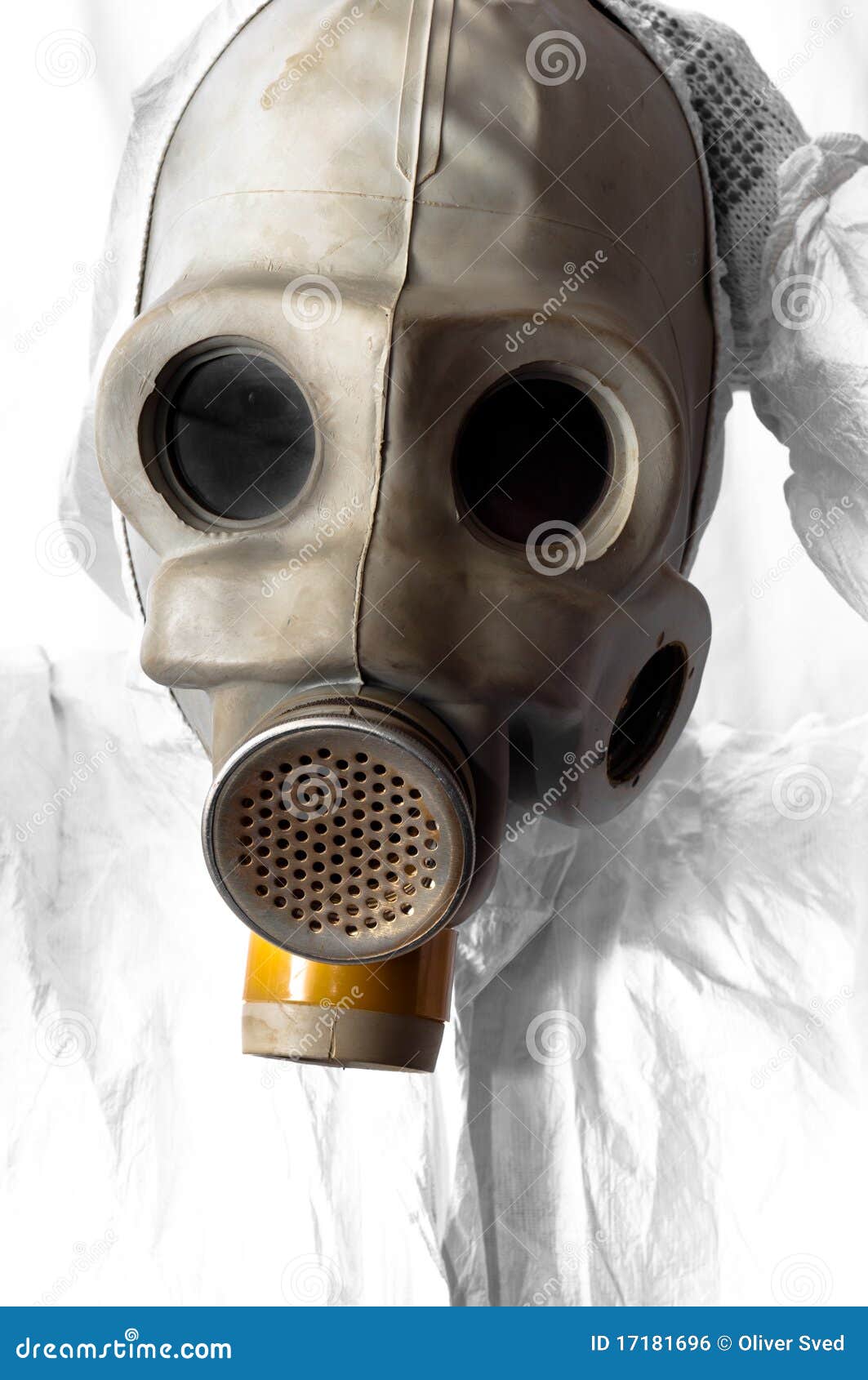 Hombre en gasmask foto de archivo. Imagen de persona - 17181696