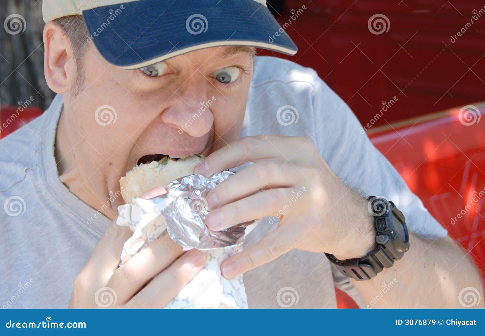 Hombre hambriento imagen de archivo. Imagen de carne, alimento - 3076879