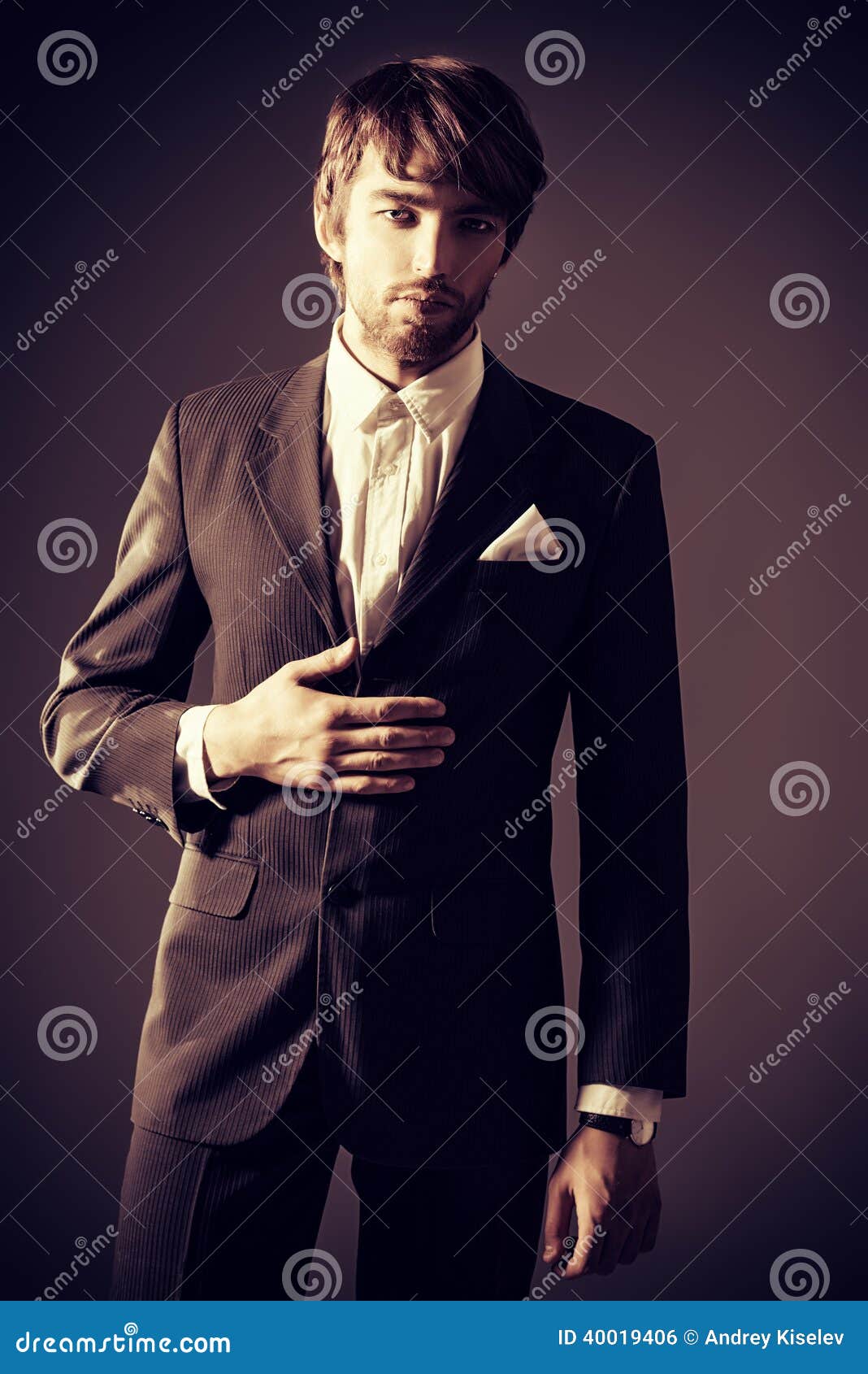 Hombre imponente foto de archivo. Imagen de manera, profesional - 40019406