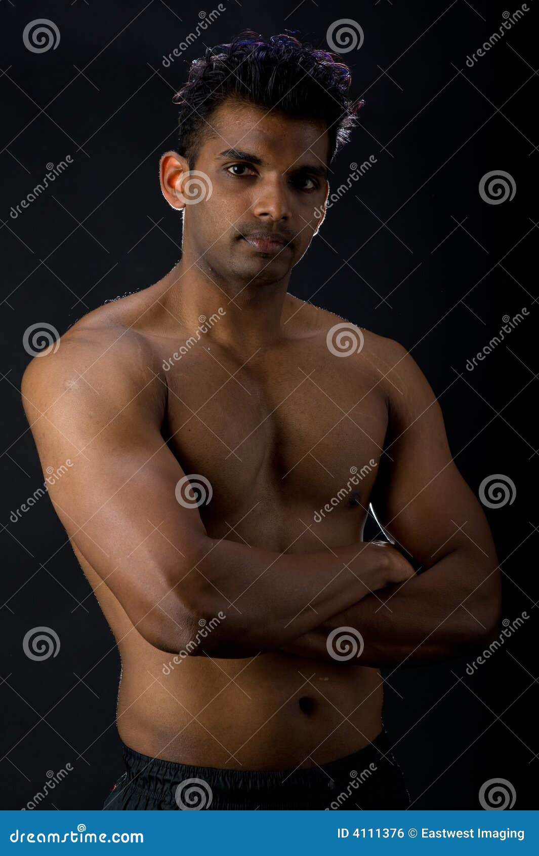 Hombre indio muscular foto de archivo. Imagen de persona - 4111376