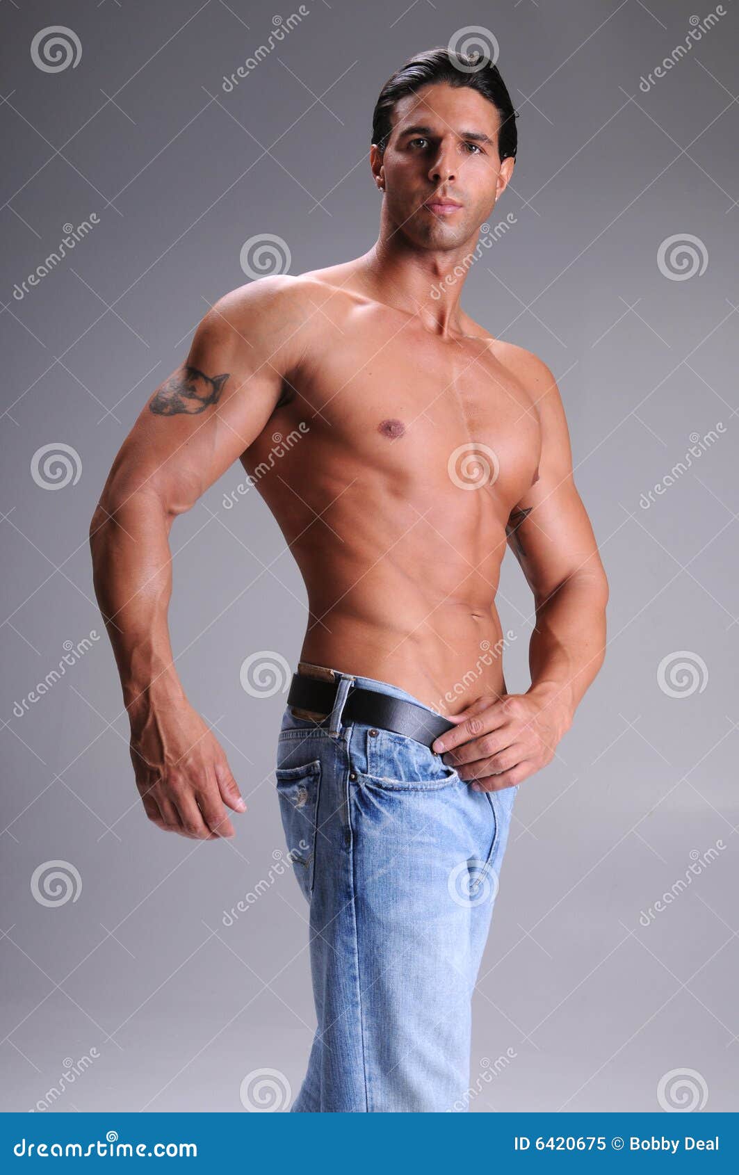 Hombre Joven De Pecho Descubierto Imagen de archivo - Imagen de modelo ...