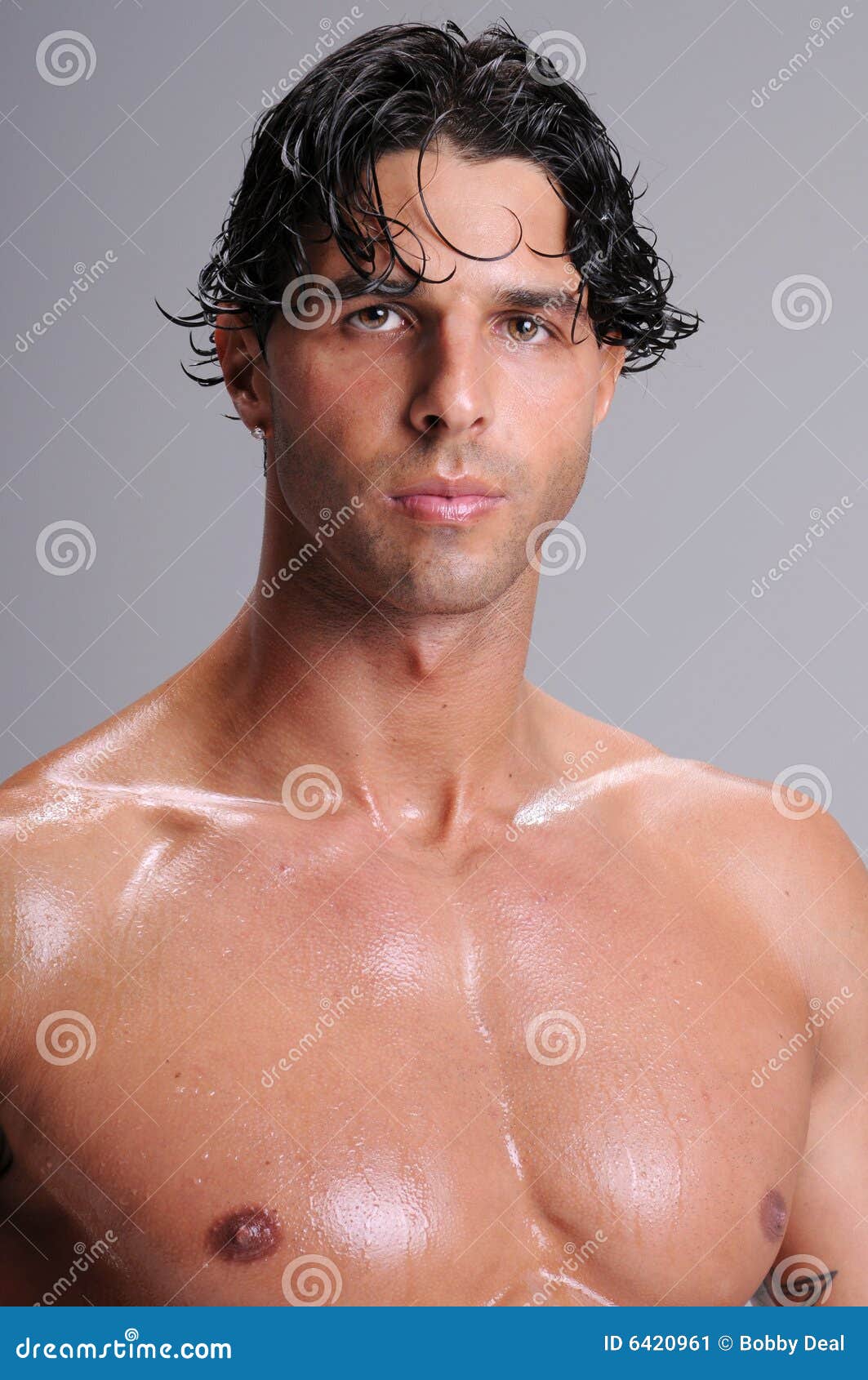 Hombre Joven De Pecho Descubierto Imagen de archivo - Imagen de ...