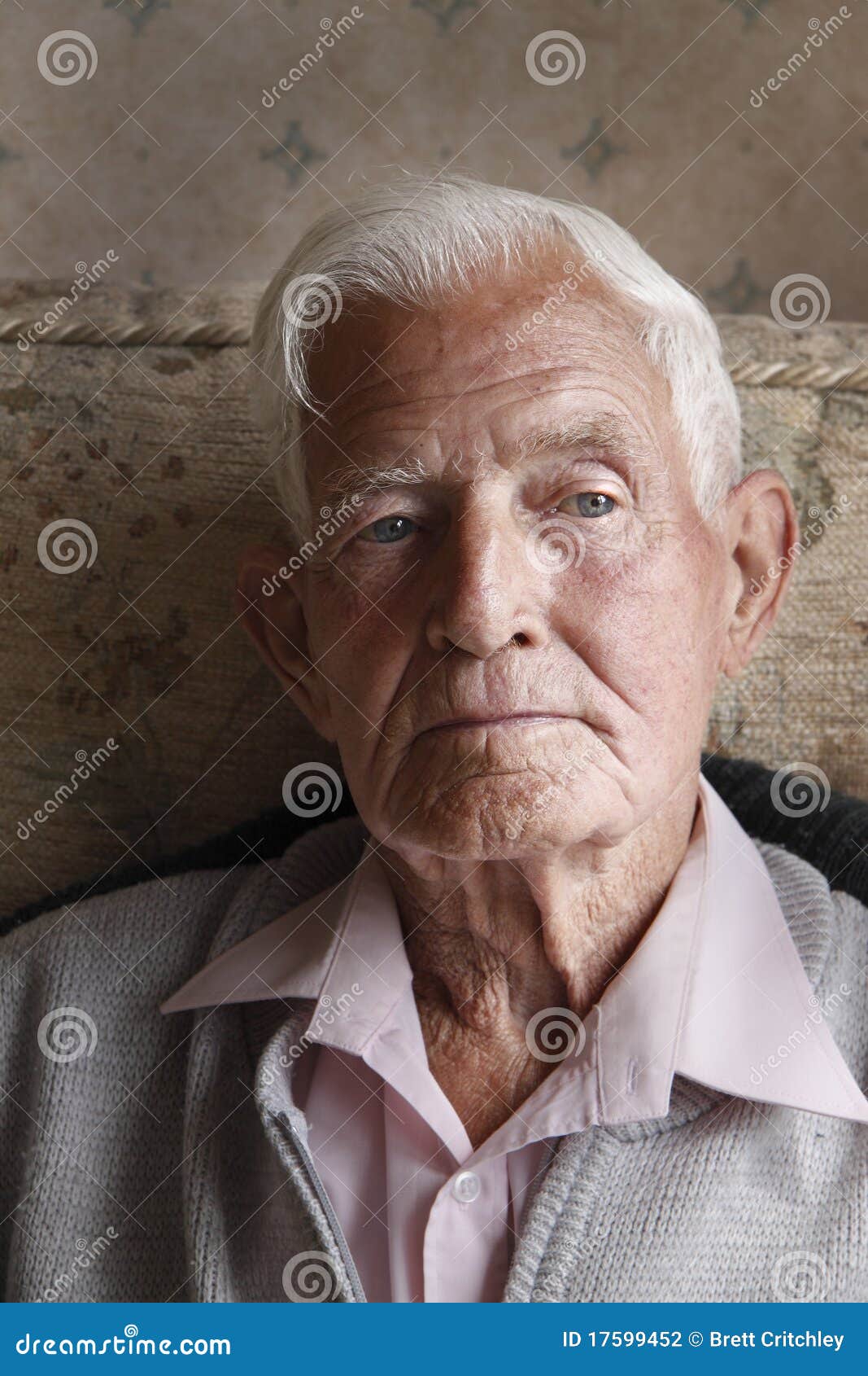 Hombre mayor foto de archivo. Imagen de cierre, pensionista - 17599452