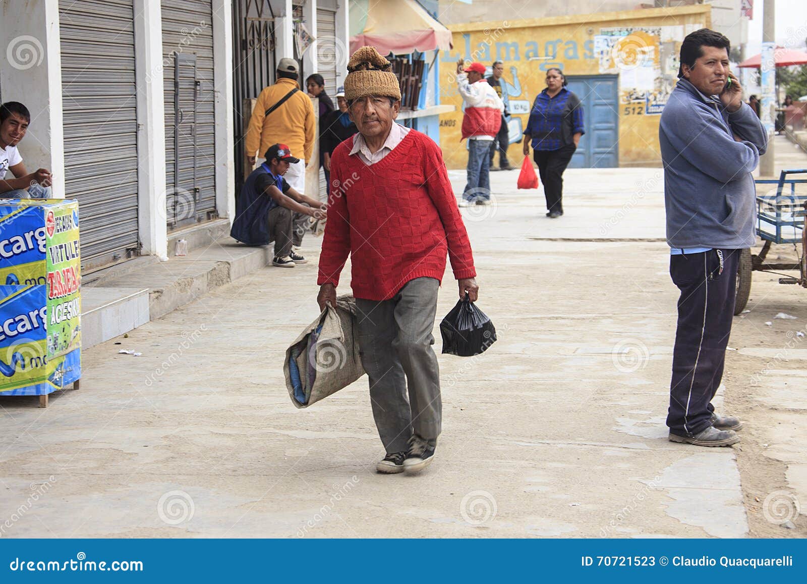 Hombre peruano muy pobre foto de archivo editorial. Imagen de muchacho ...
