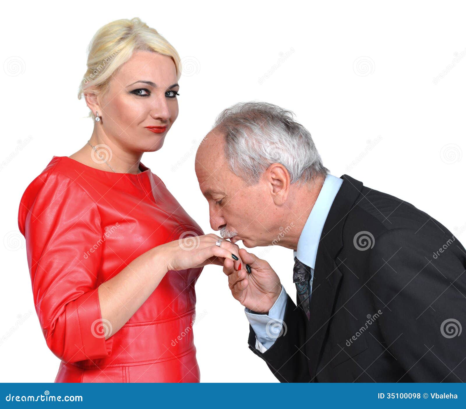 Hombre Que Besa La Mano De La Mujer Foto de archivo - Imagen de beso ...